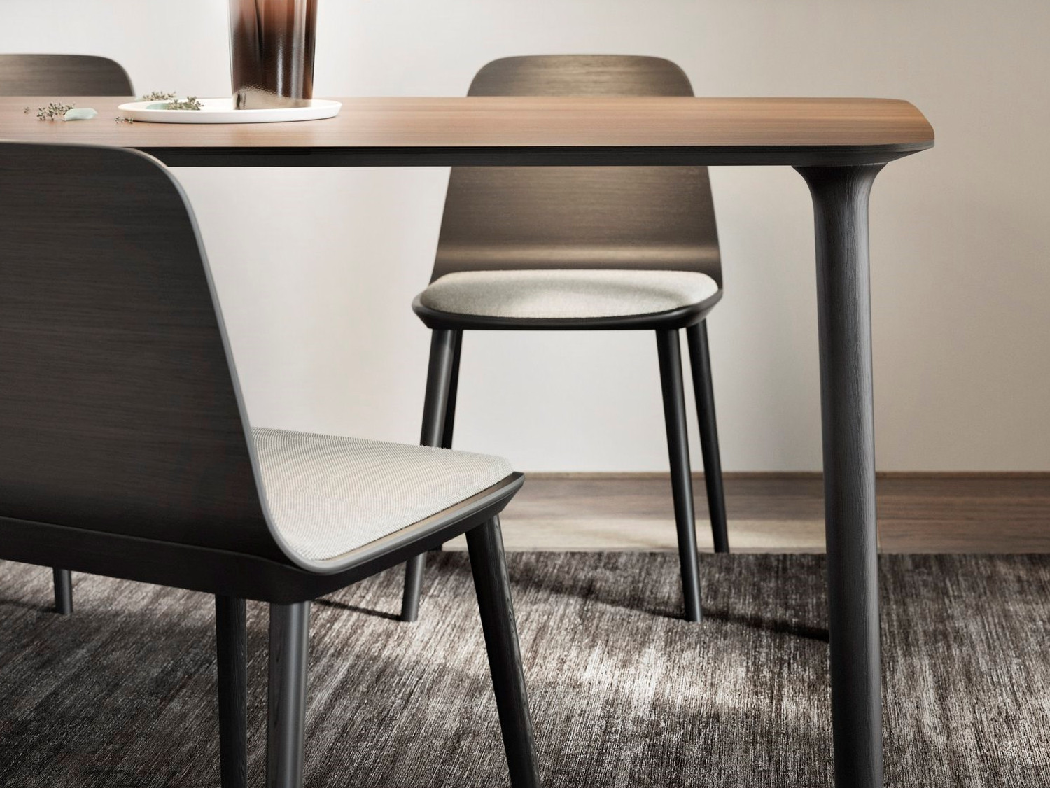 BISELL | Chair with integrated cushion By TREKU