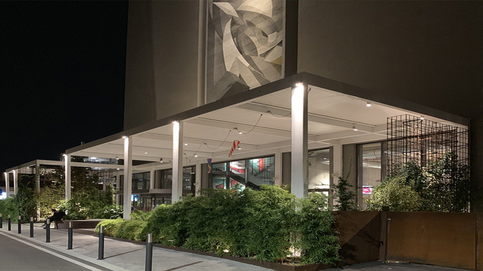 BLADE 180 | Wall-mounted pergola Wall-mounted aluminium pergola with ...