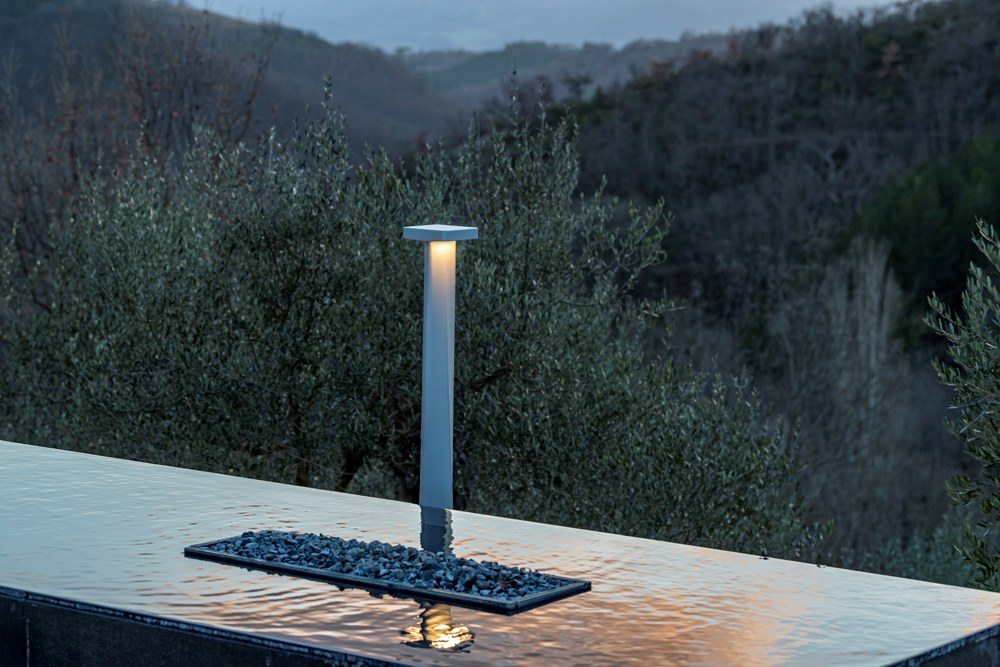 BLEND LED die cast aluminium bollard light By Platek