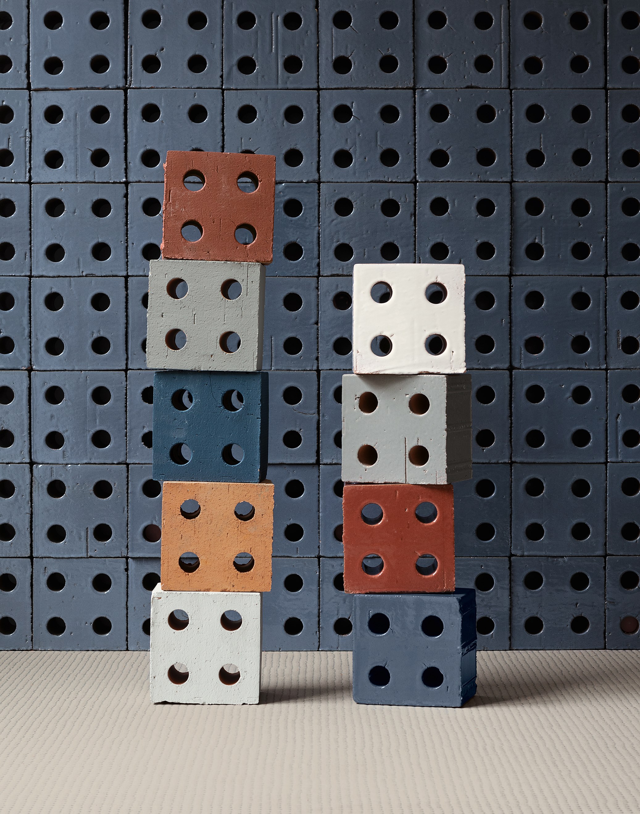BLOC GLOSSY RED Terracotta element for partition wall By Mutina ...