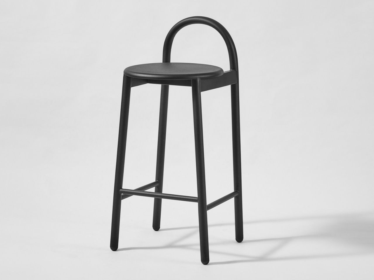 BOBBY | Garden stool By DesignByThem design Daniel Tucker