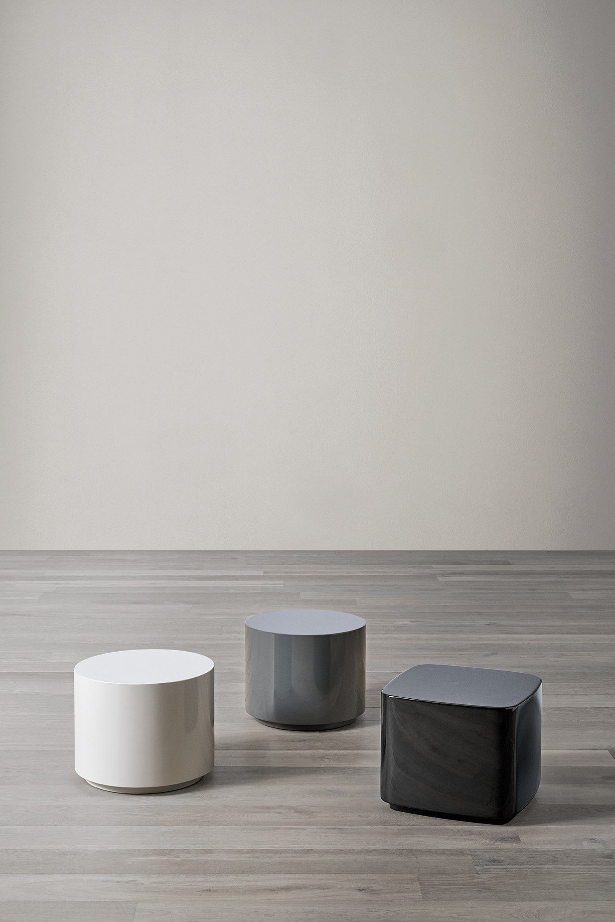 BOBO Low round Polimex® coffee table By Meridiani | design Andrea Parisio