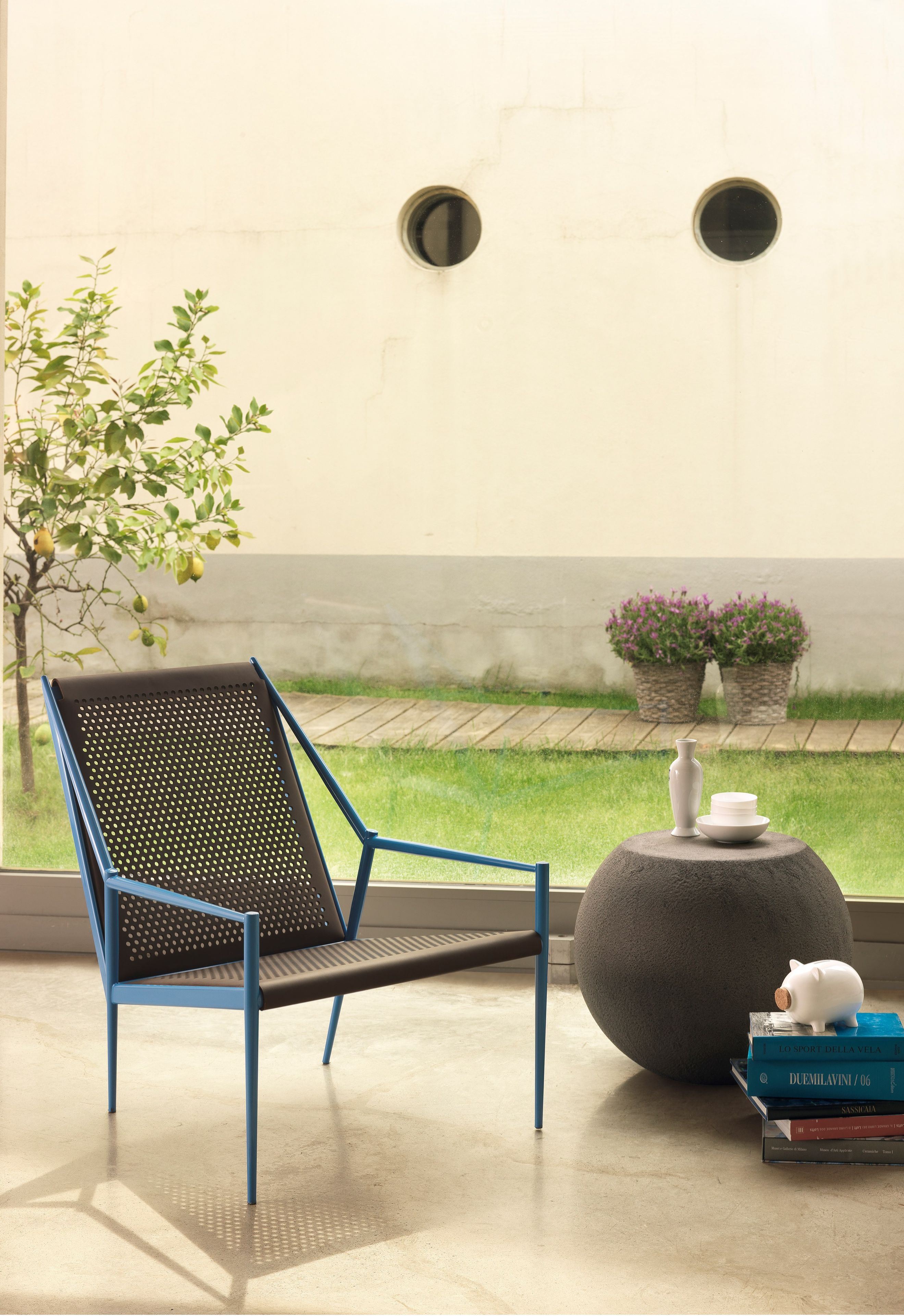 BONG Coffee table By Cappellini | design Giulio Cappellini