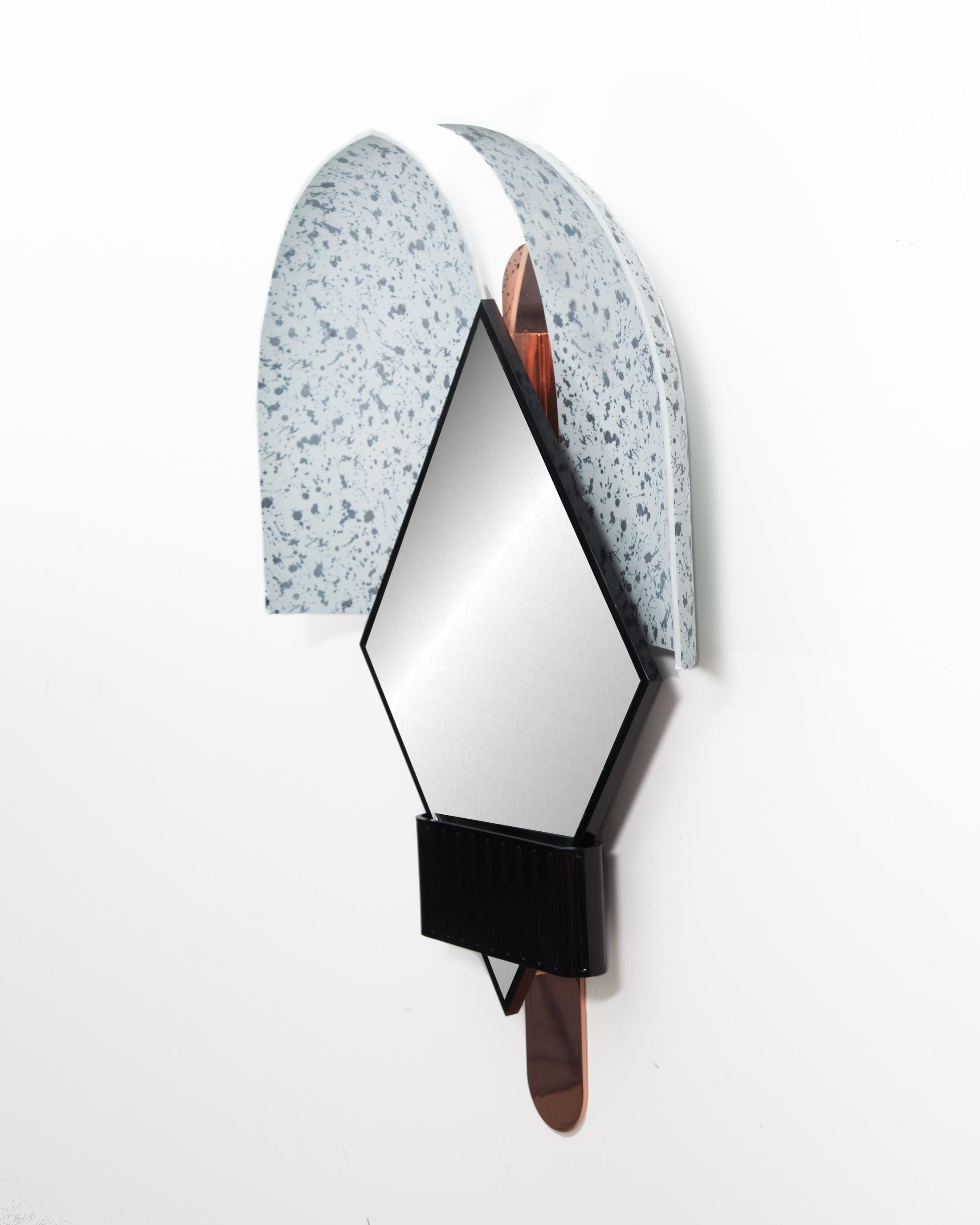 Contemporary style mirror BONNET By Houtique design Elena Salmistraro