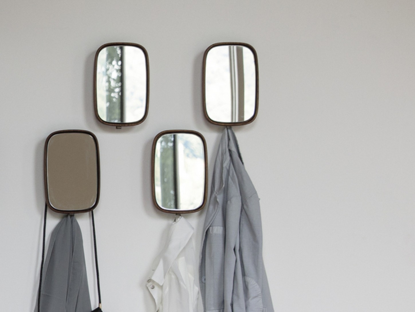Wooden framed mirror BOTERO 1 By Porada design Tarcisio Colzani
