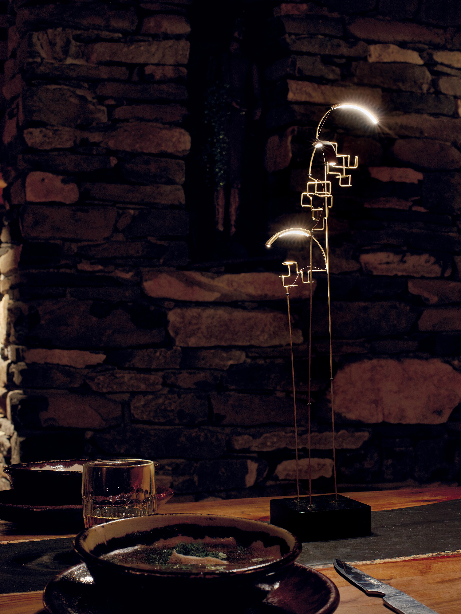 BOUCLE | Table lamp By DCW éditions design Éric de Dormael