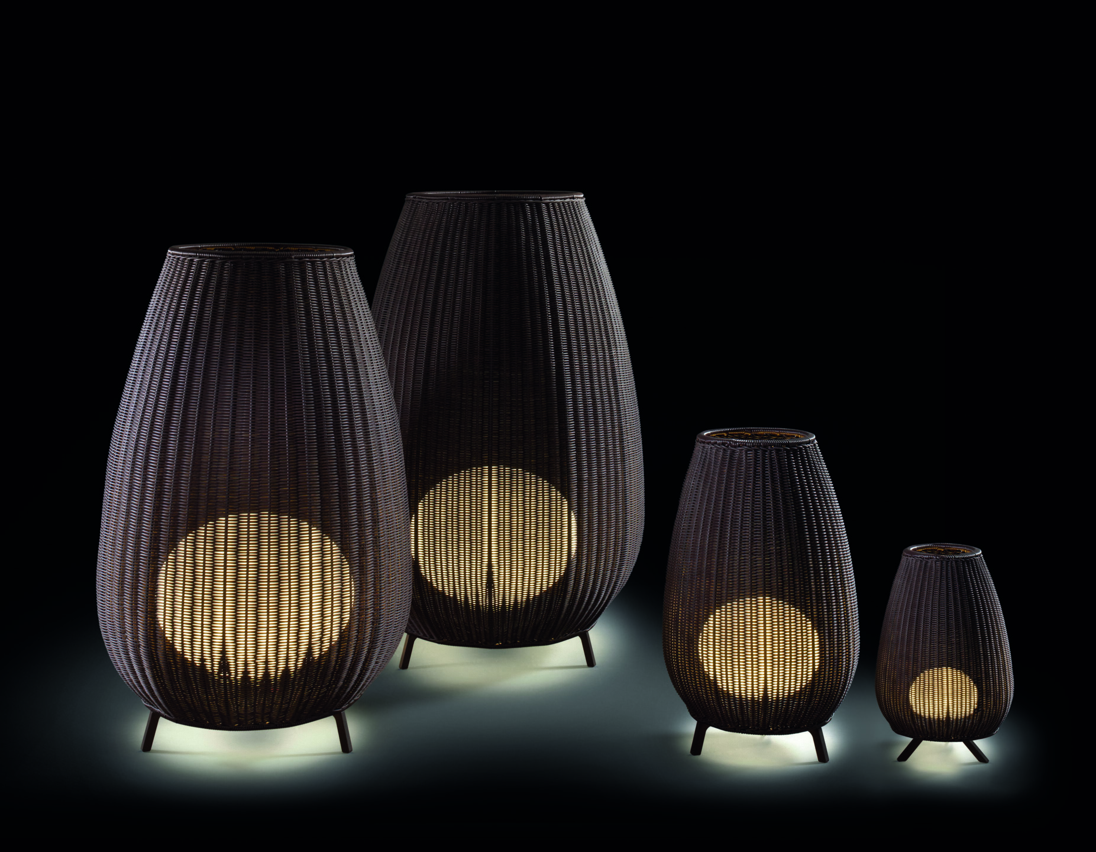 AMPHORA 02 户外落地灯 By BOVER