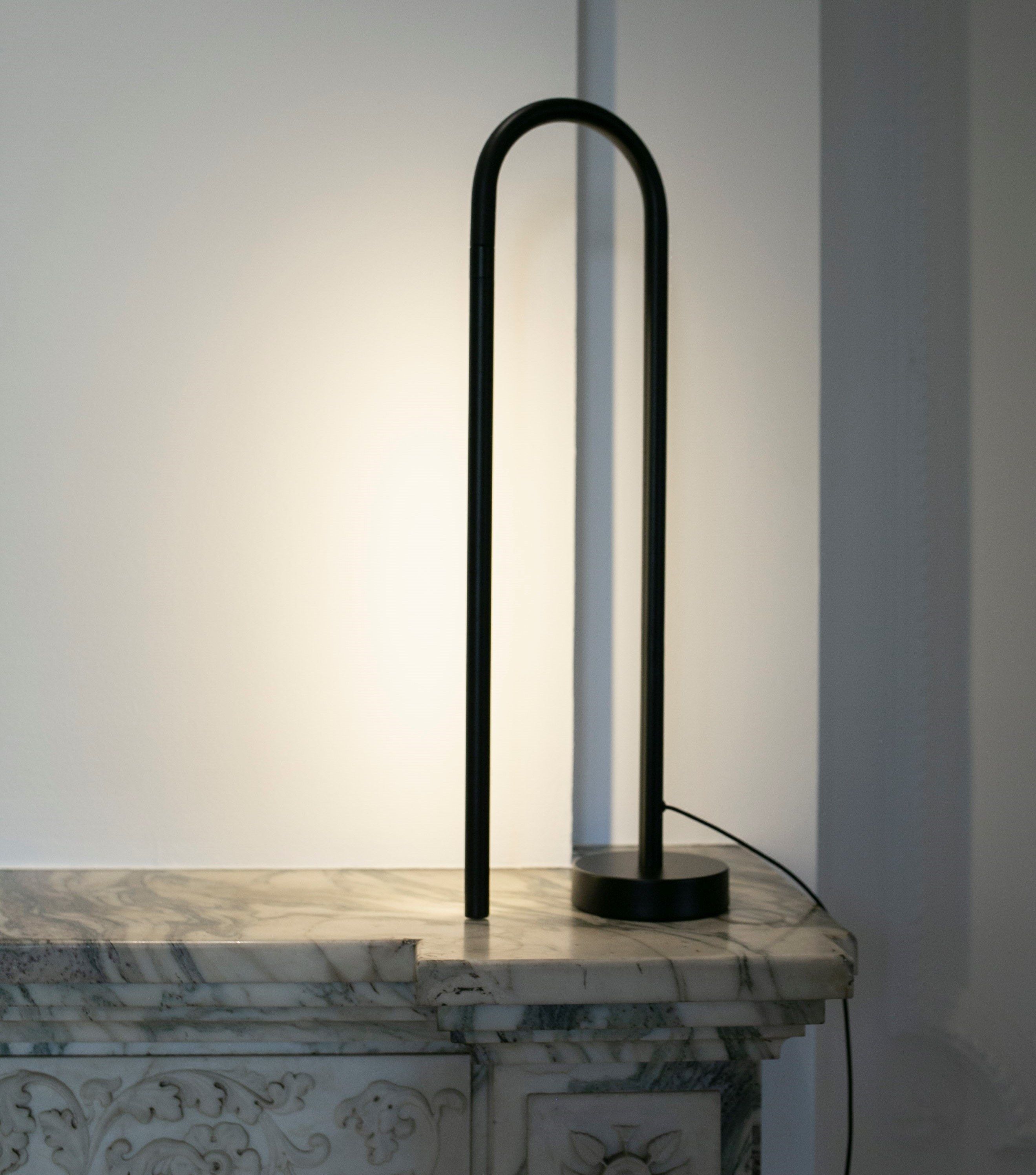 BOW LED adjustable table lamp with dimmer By Nexia | design Nahtrang design