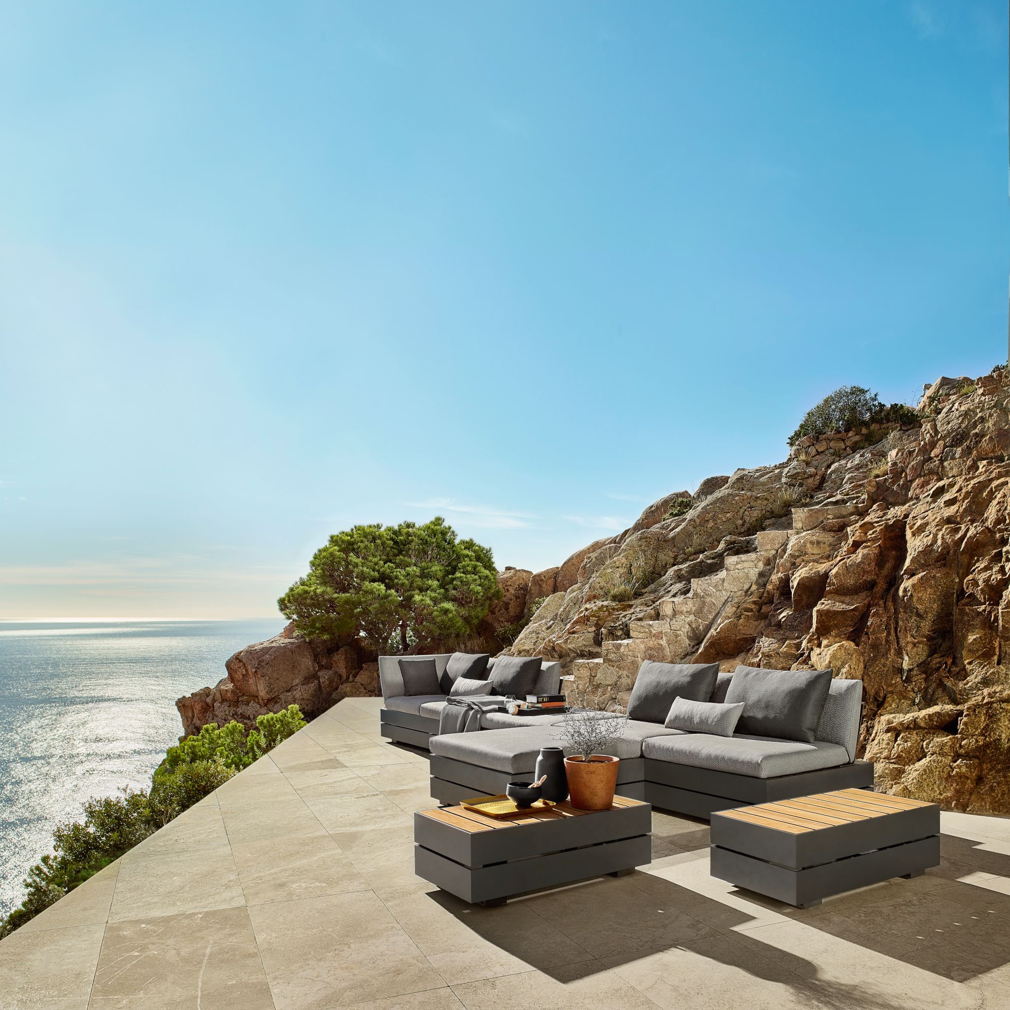 BOXX LOUNGE | Sectional garden sofa Boxx Collection By solpuri design Karsten Weigel