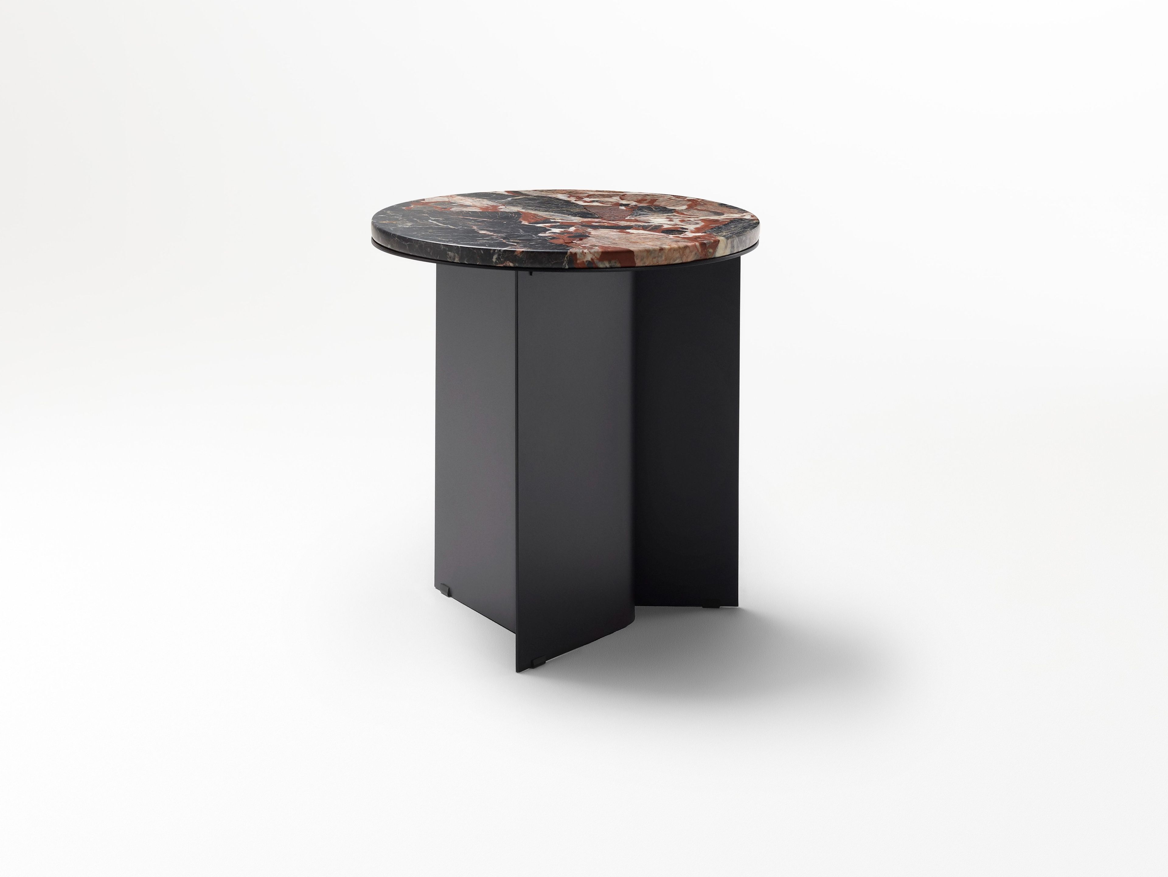 BREEZE | Round coffee table By Ross Gardam