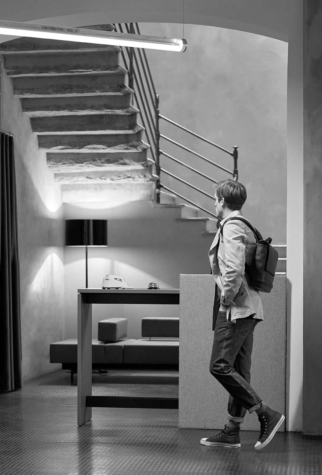 BRIDGE | Office reception desk By Citterio