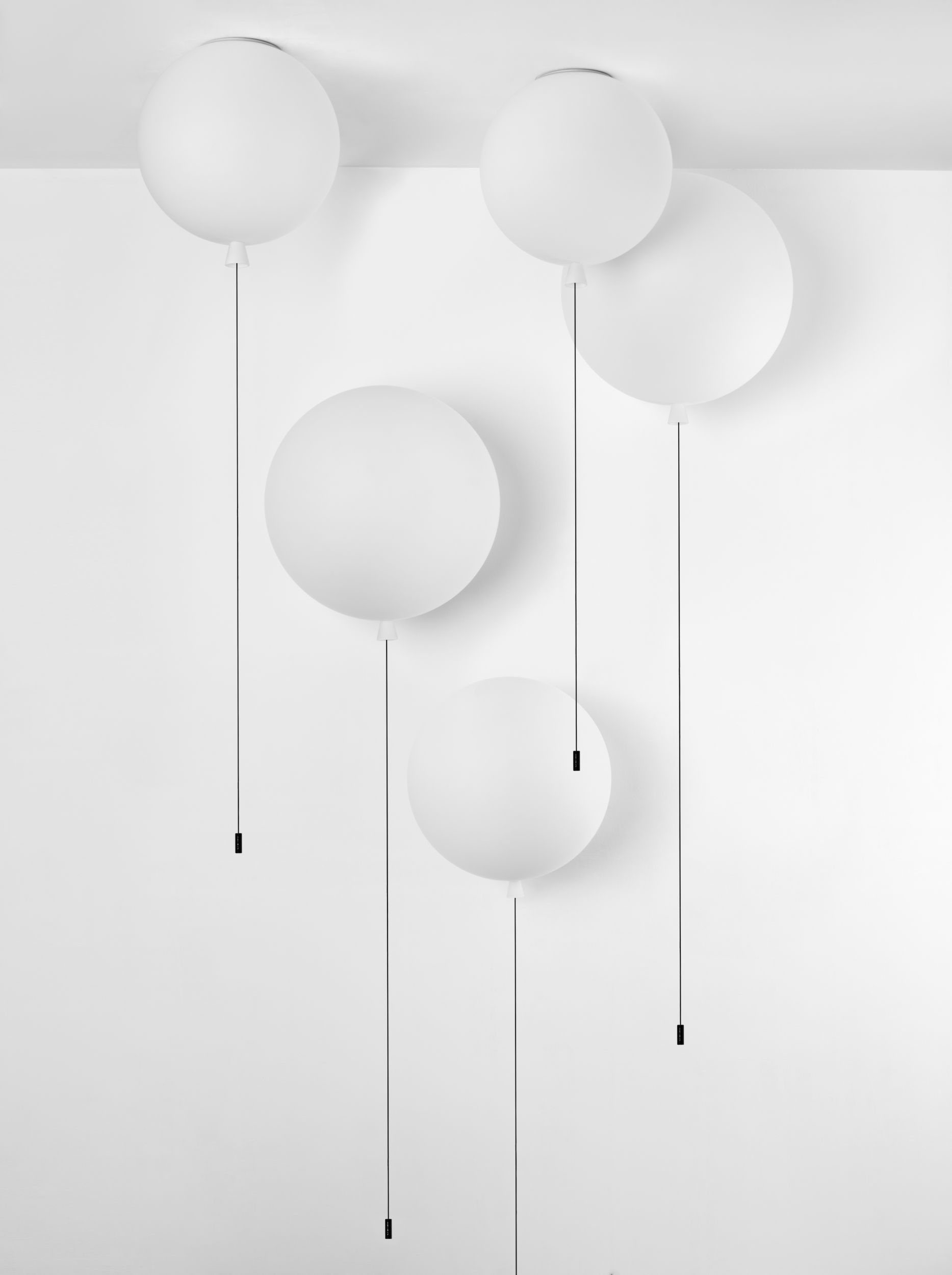 MEMORY Opal glass ceiling lamp By BROKIS | design Boris Klimek