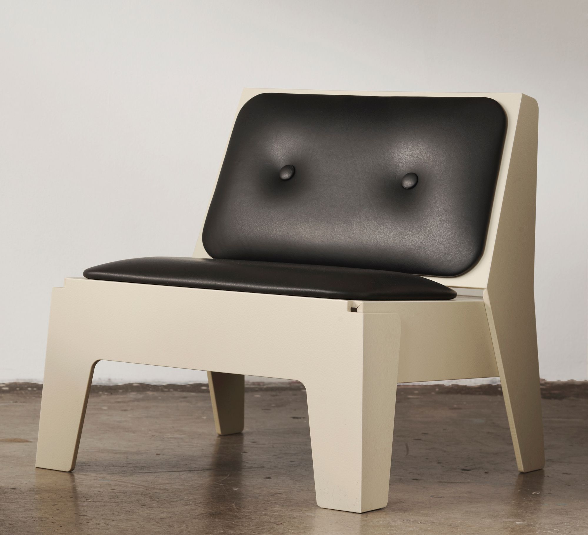 BUTTER | Leather easy chair Butter Collection By DesignByThem design ...