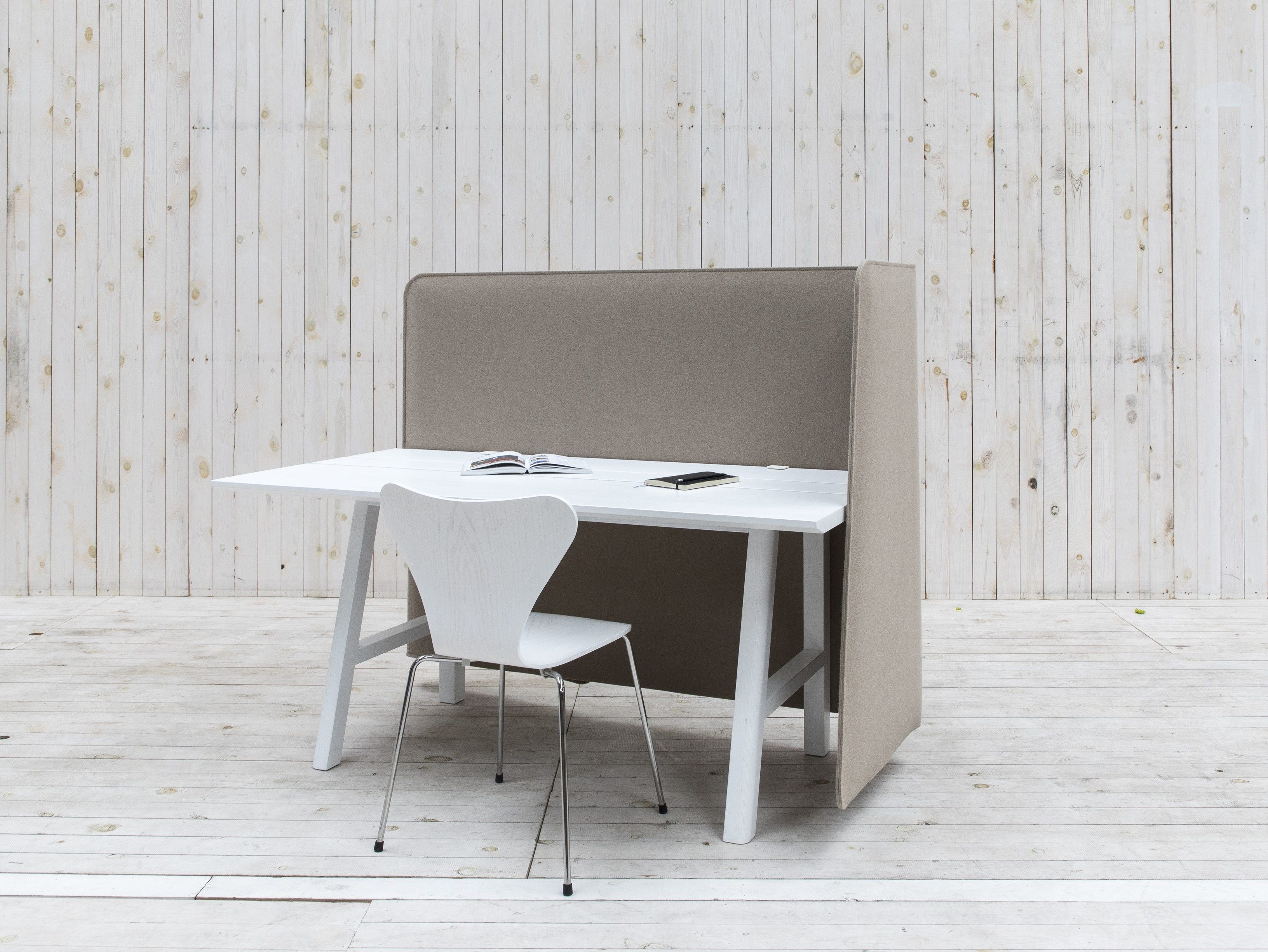 Acoustical desk panel BuzziWrap FrontDesk By BuzziSpace