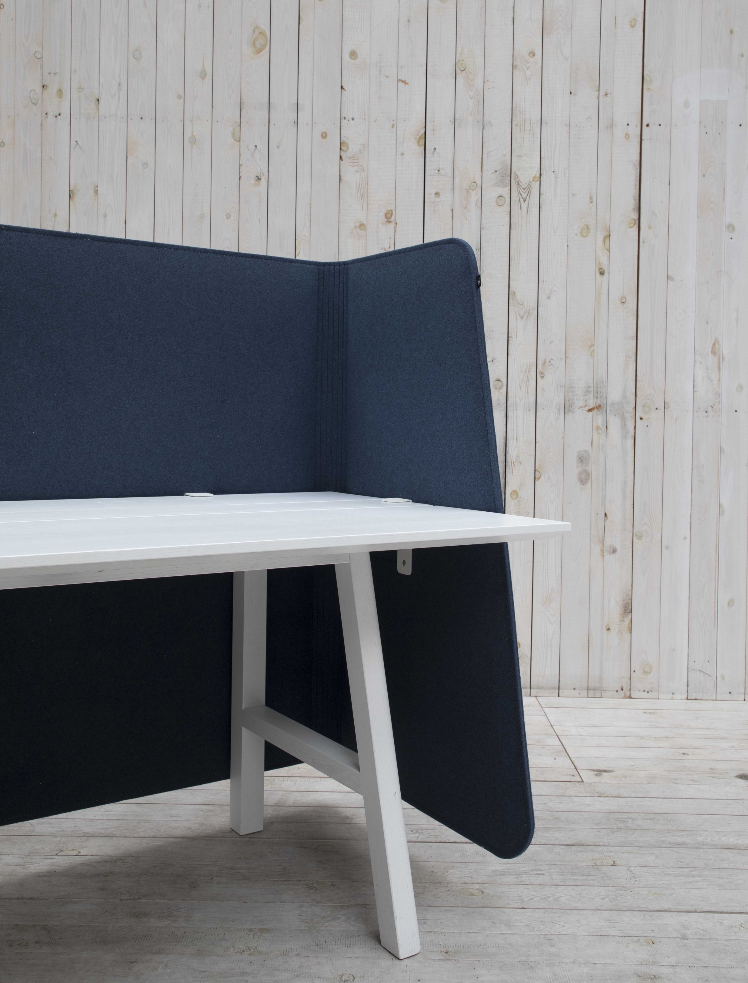 Acoustical desk panel BuzziWrap FrontDesk By BuzziSpace
