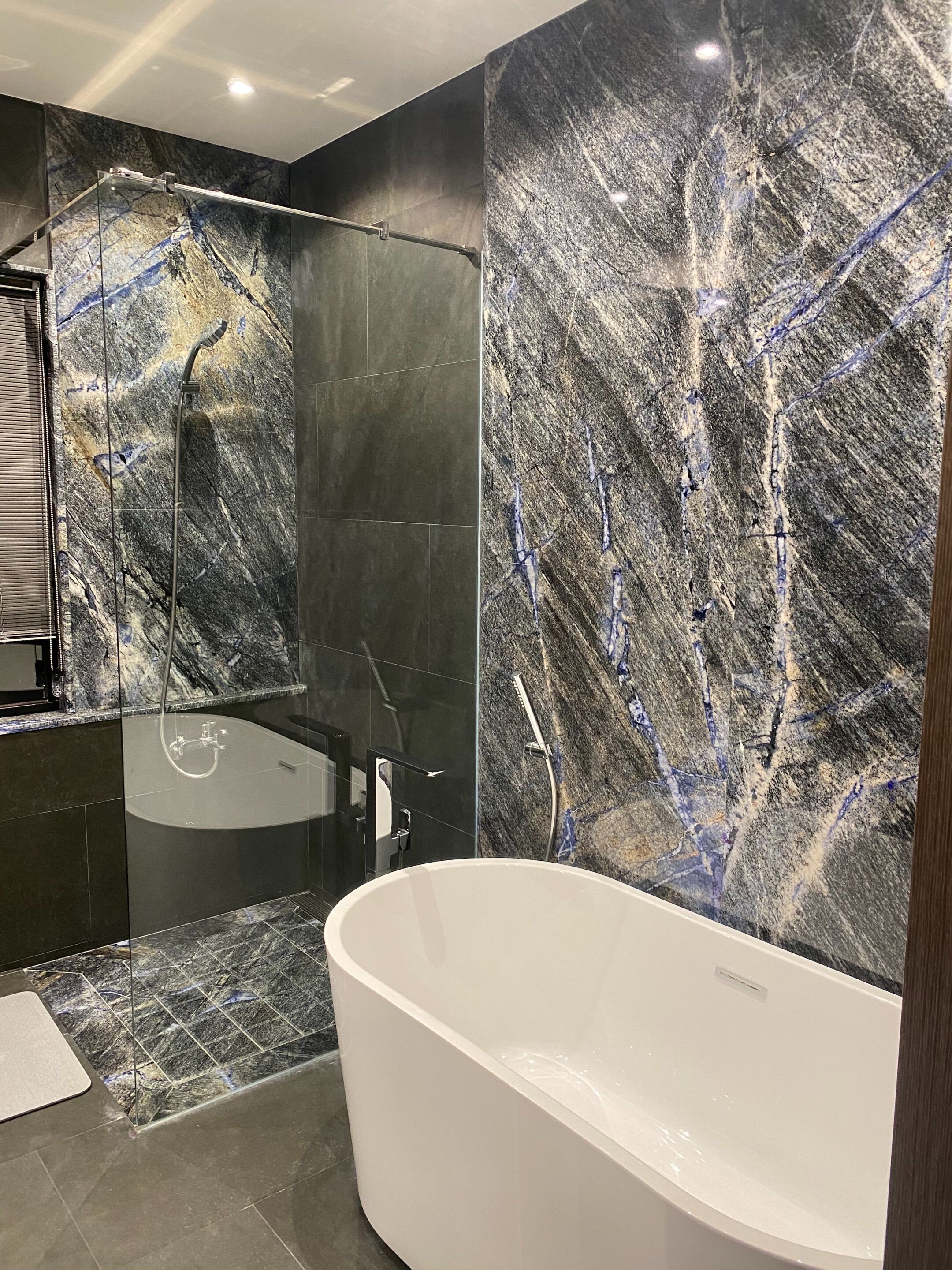 KATUBA BLUE SODALITE Pavimento/rivestimento in granito By Bagnara