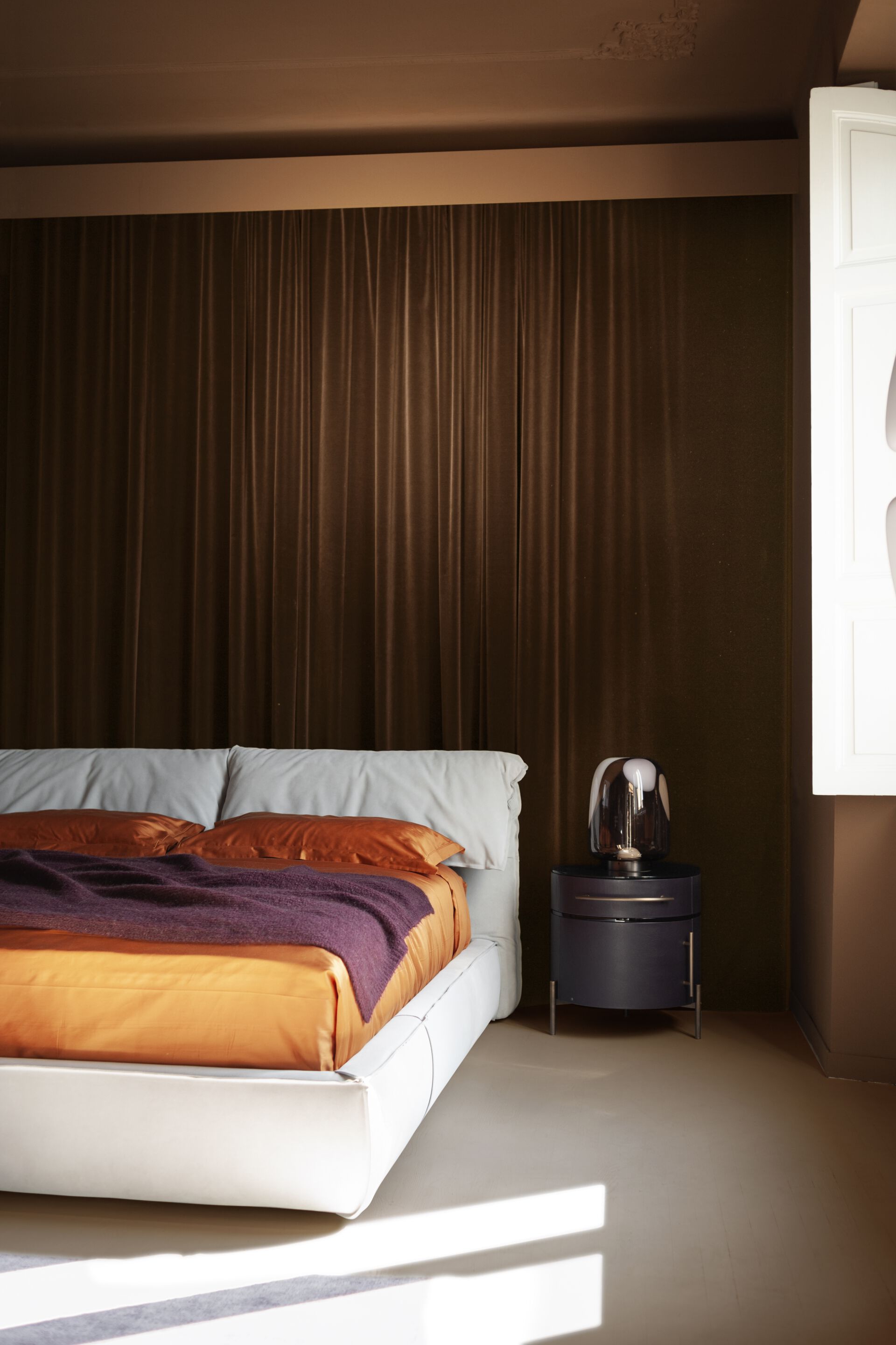 CASABLANCA Upholstered double bed By Baxter | design Paola Navone