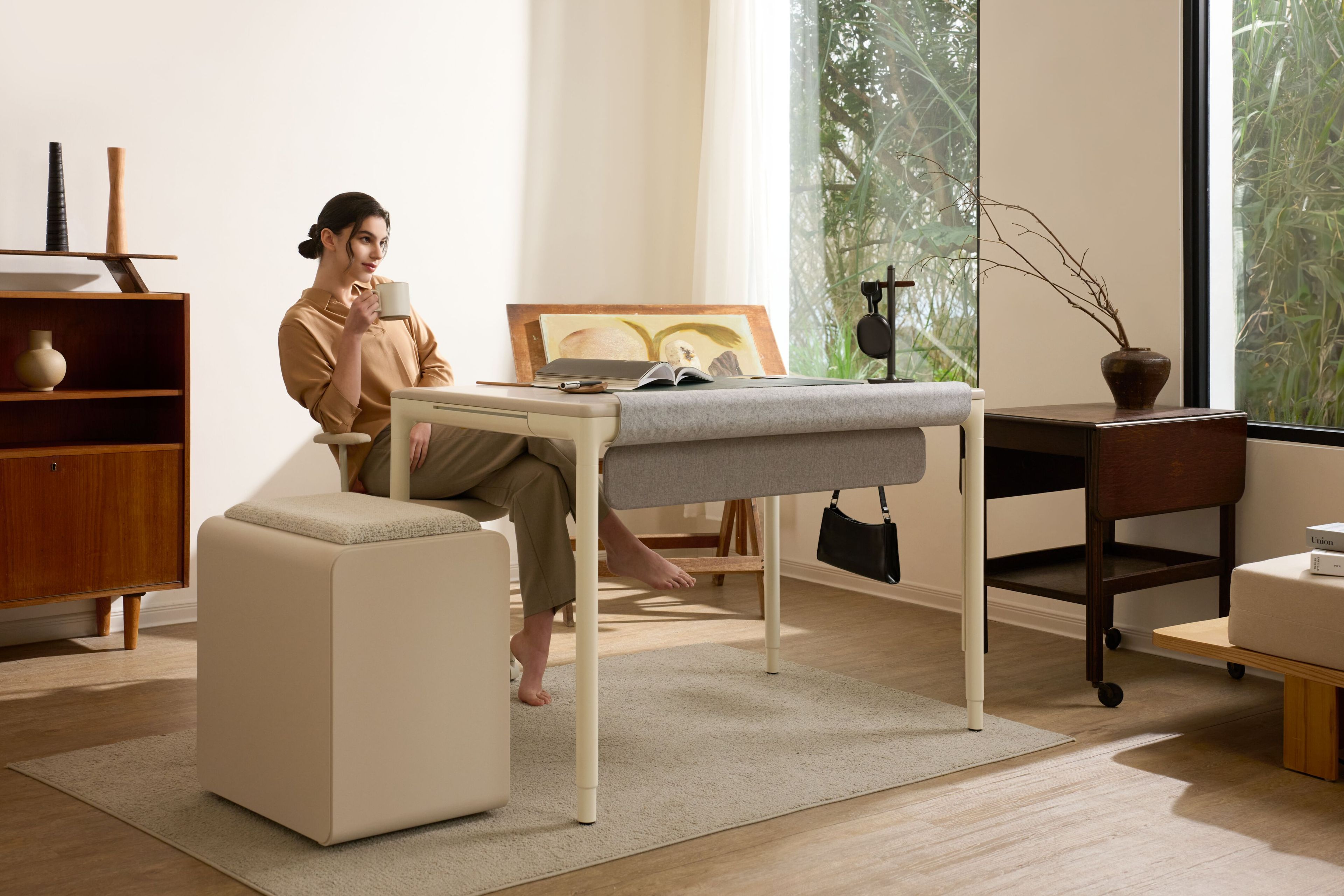 TENON MINI Height-adjustable plywood office desk By Beflo