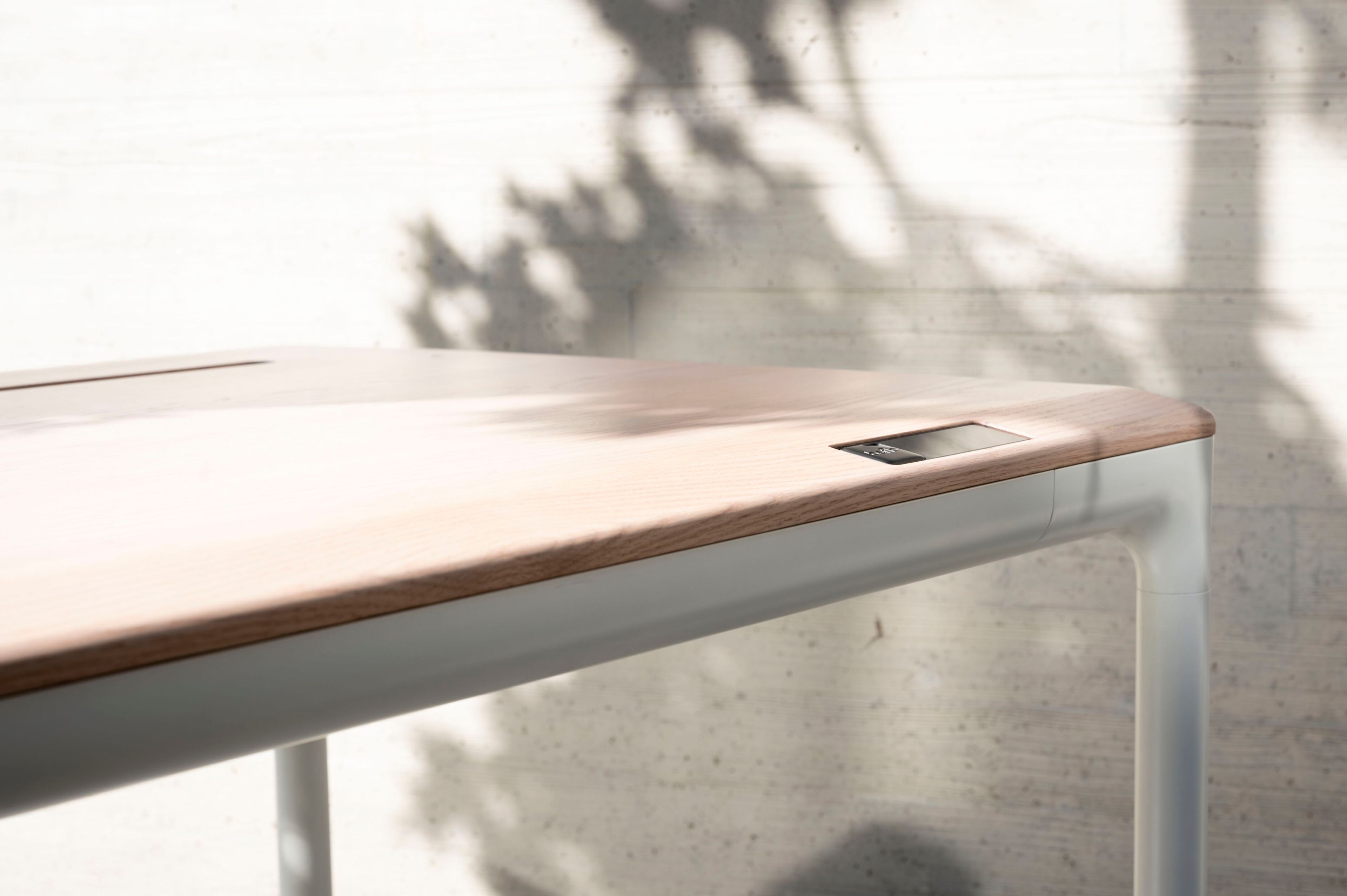 TENON Office desk By Beflo