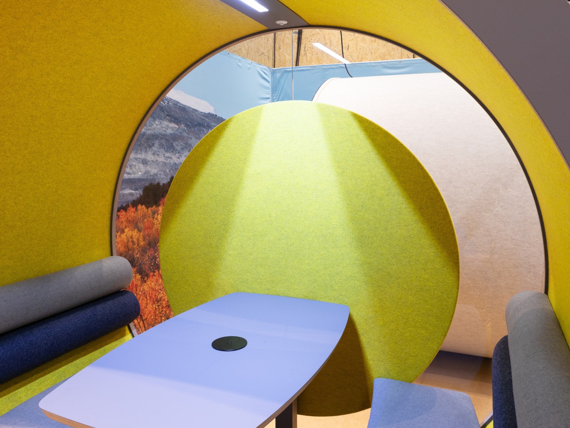 BlockO FOUR Office booth By BlockO.design