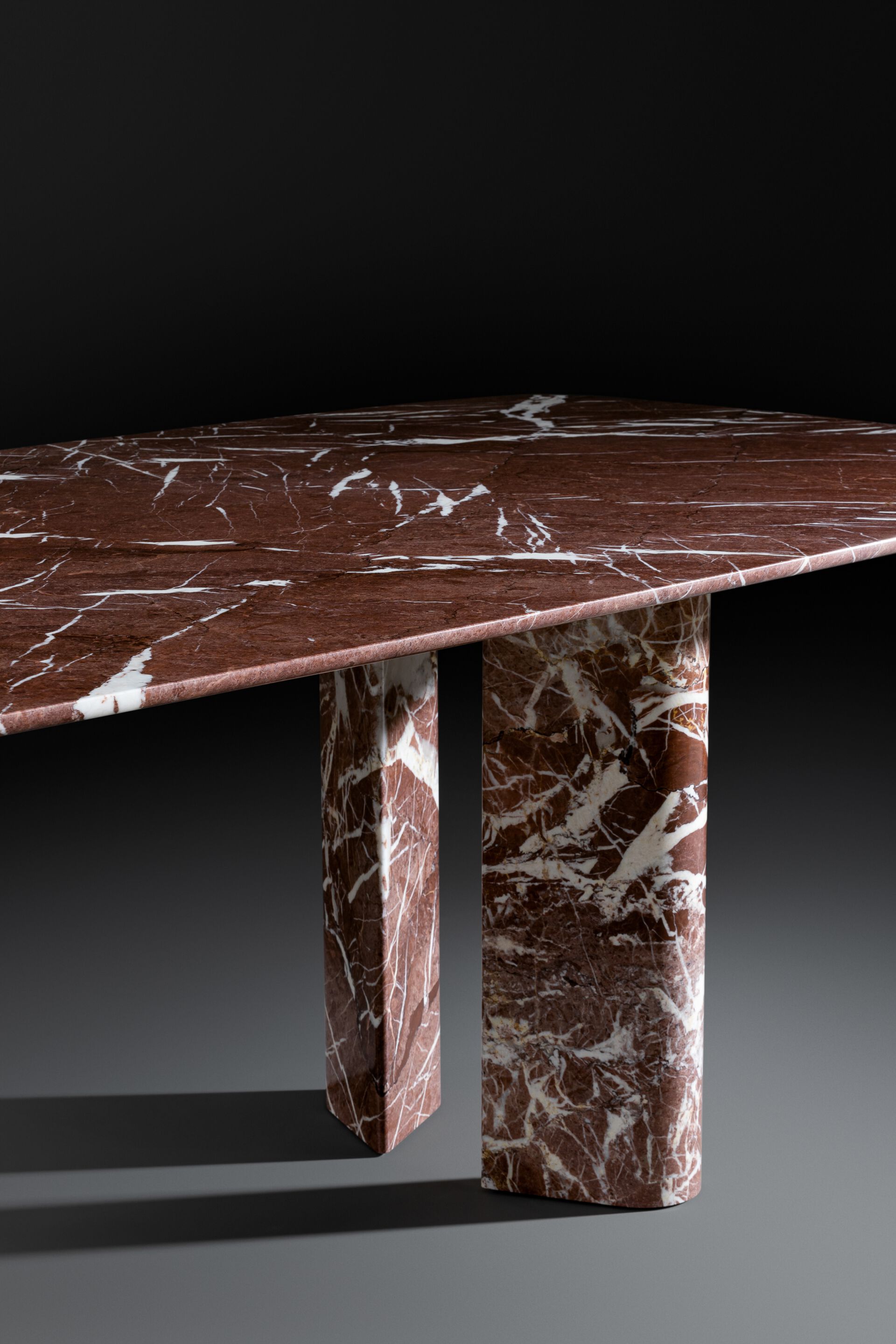 GEOMETRIC TABLE 桌子 By Bonaldo | design Alain Gilles