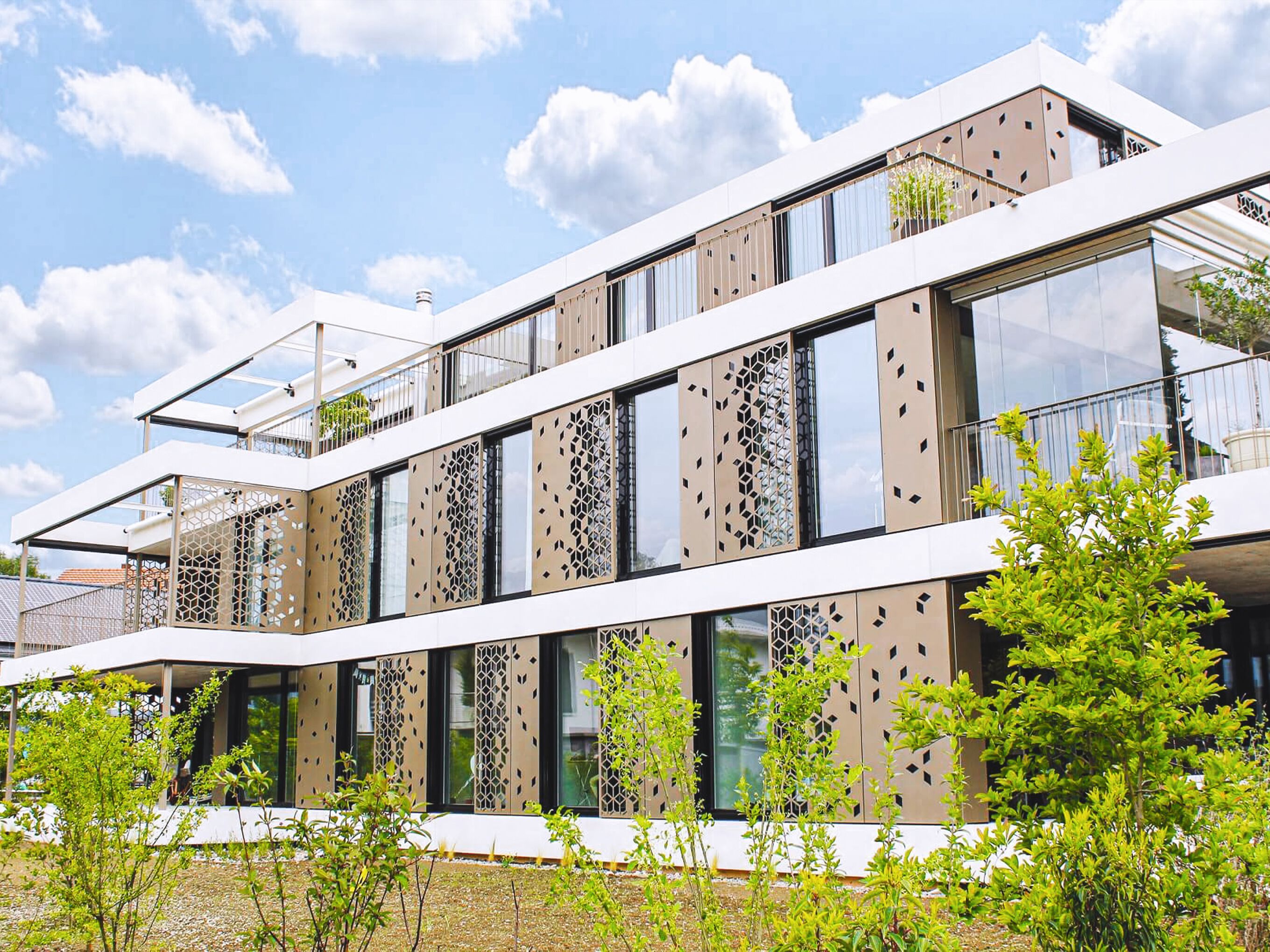 Rivestimento tridimensionale per facciate in CELLON® Facciate perforate ...