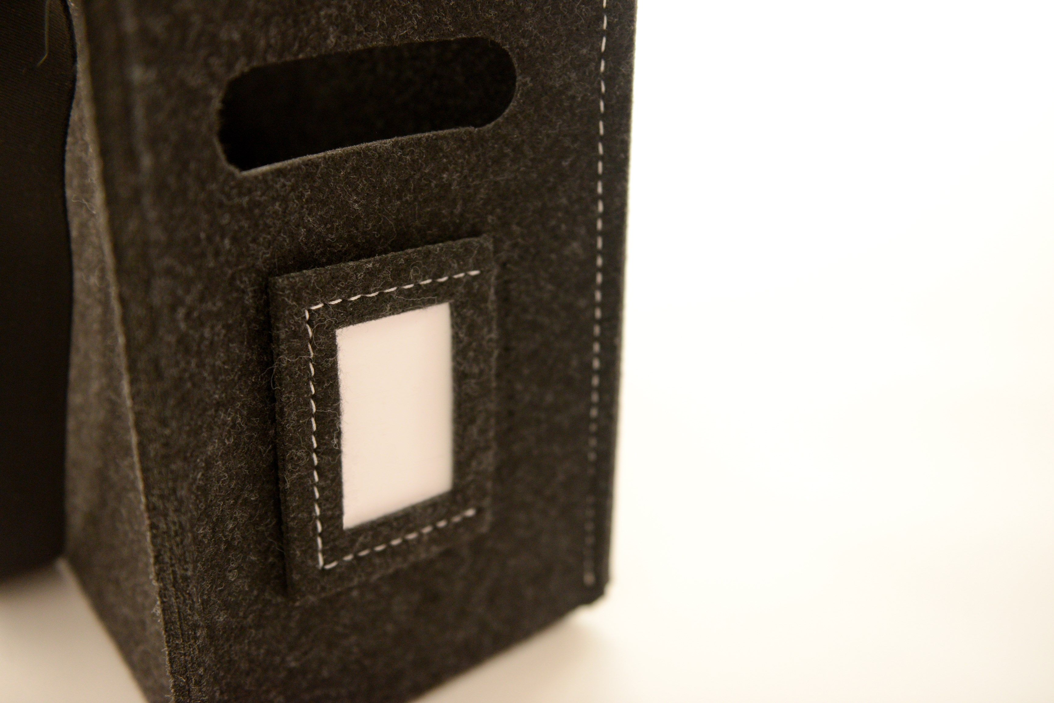 BuzziBox Travel Felt bag By BuzziSpace