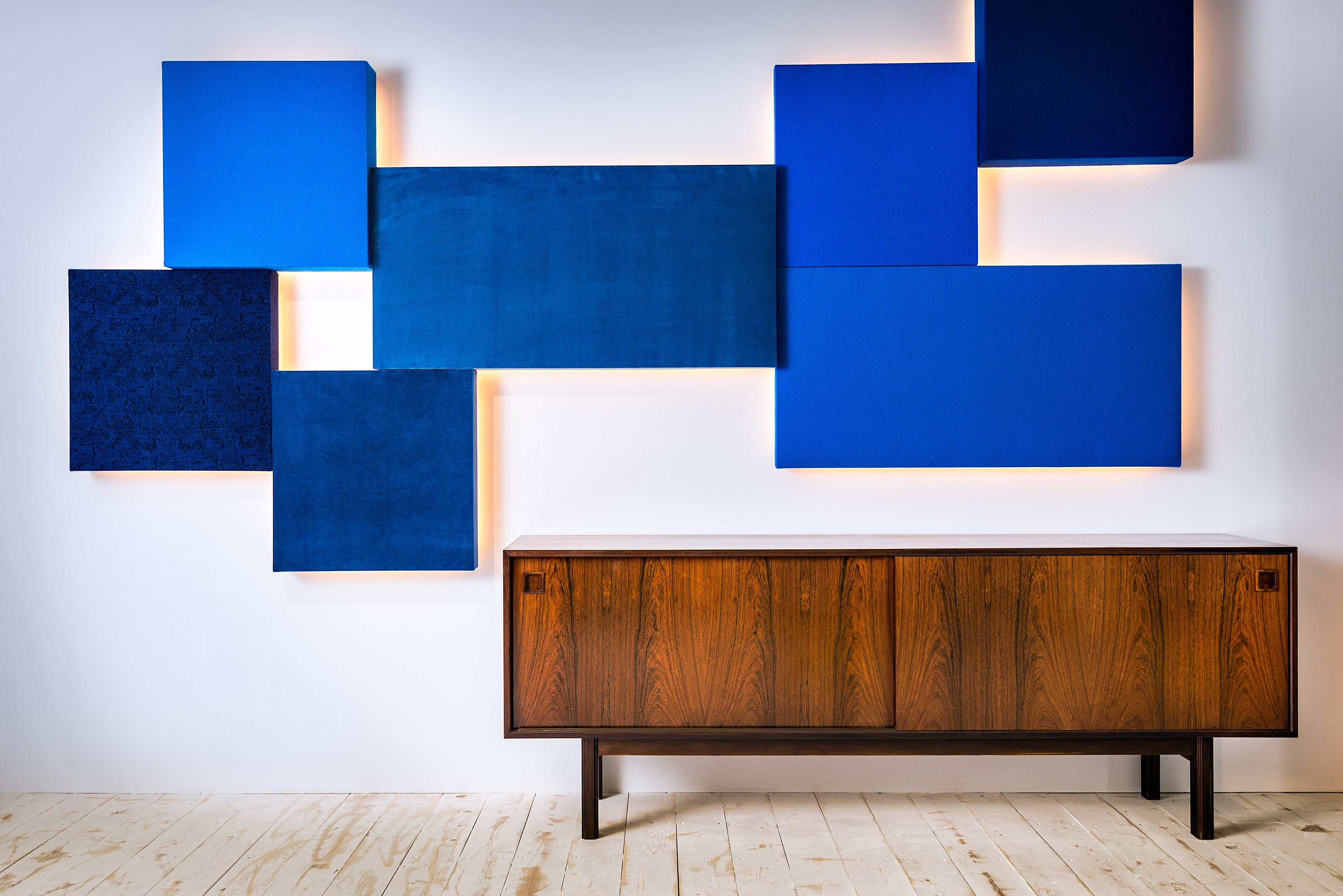 Acoustic wall panel with Integrated Lighting BuzziClipse By BuzziSpace