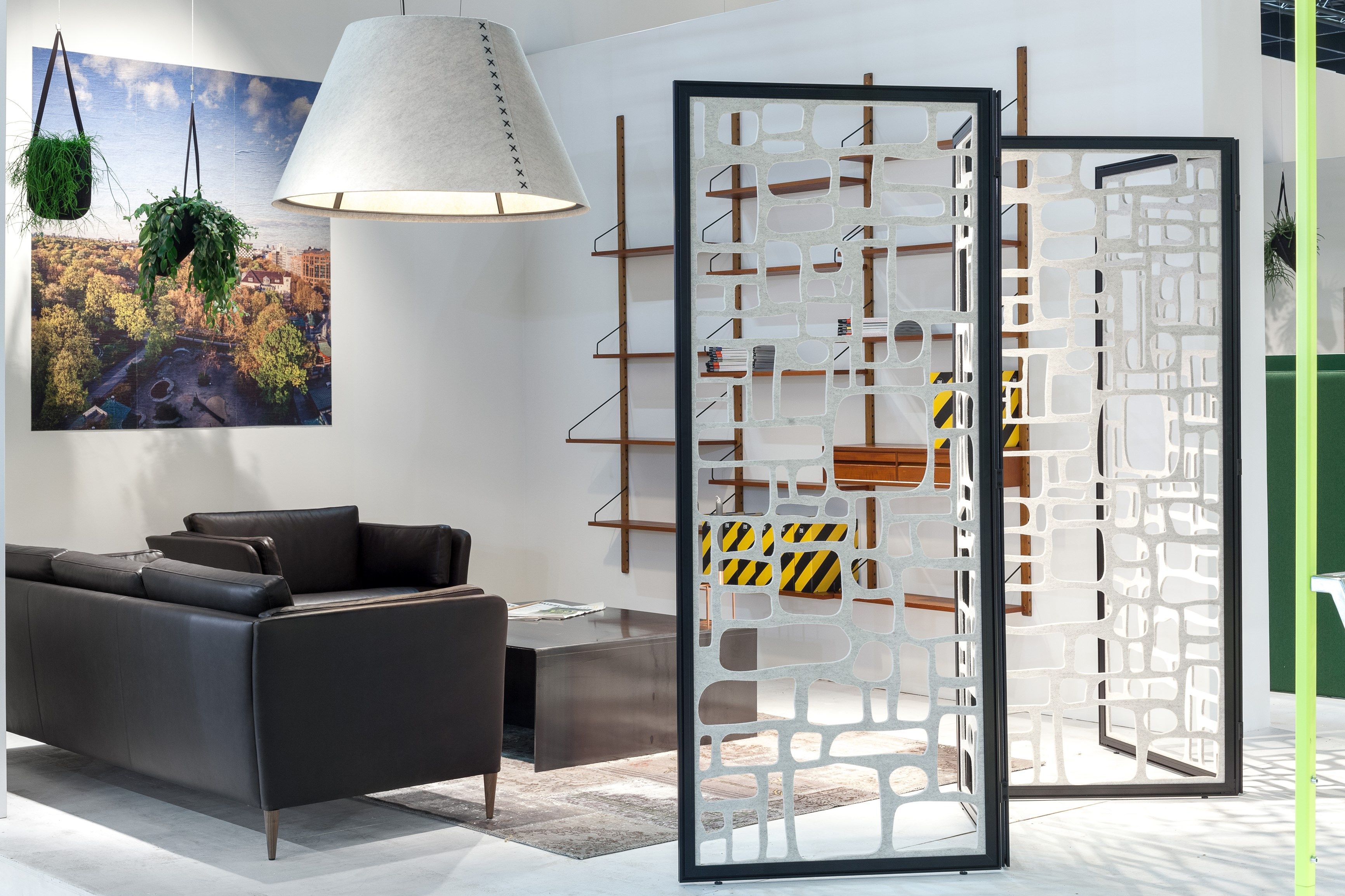 BuzziFalls Standing Felt room divider By BuzziSpace | design Sas ...