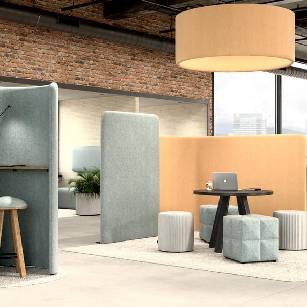 BuzziHug Cabina telefonica By BuzziSpace