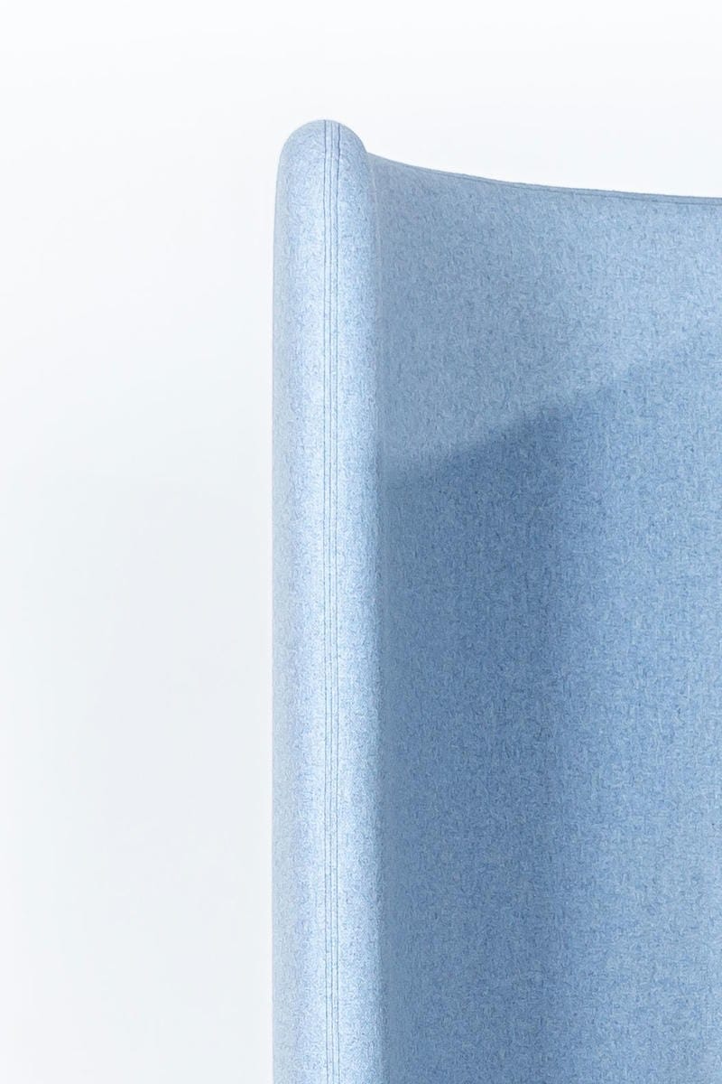 BuzziHug Cabina telefonica By BuzziSpace