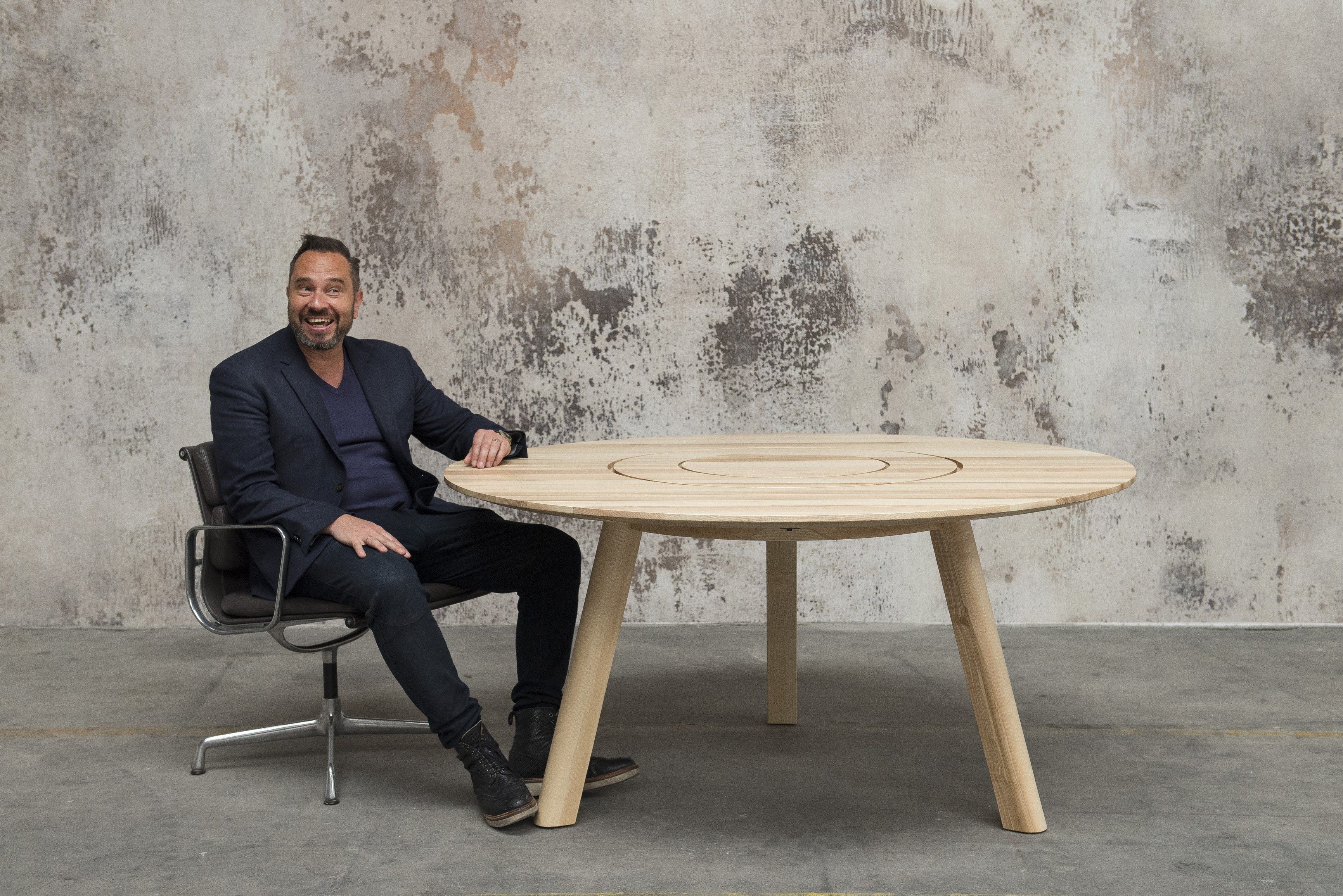 Round wooden meeting table BuzziPicNic Round BuzziPicNic Collection By ...