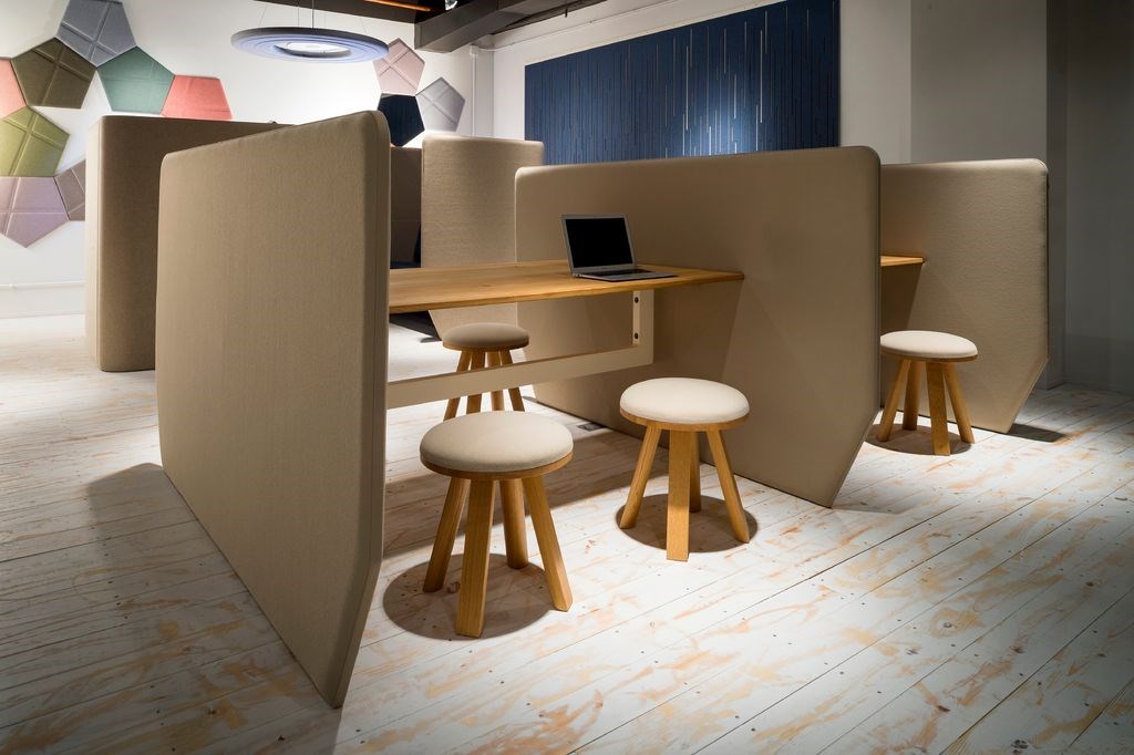 BuzziVille Sound absorbing felt office screen By BuzziSpace