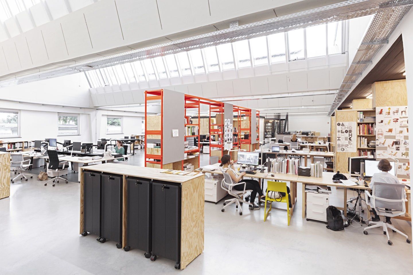 CADDY Powder coated steel Trolley By Vitra | design Christoph Ingenhoven