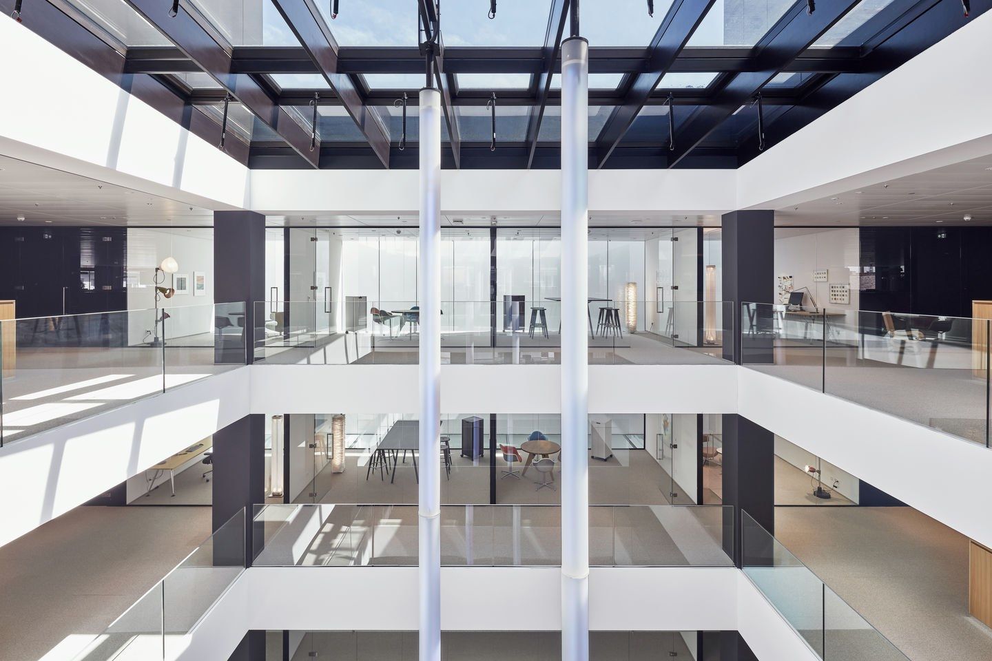 CADDY Powder coated steel Trolley By Vitra | design Christoph Ingenhoven