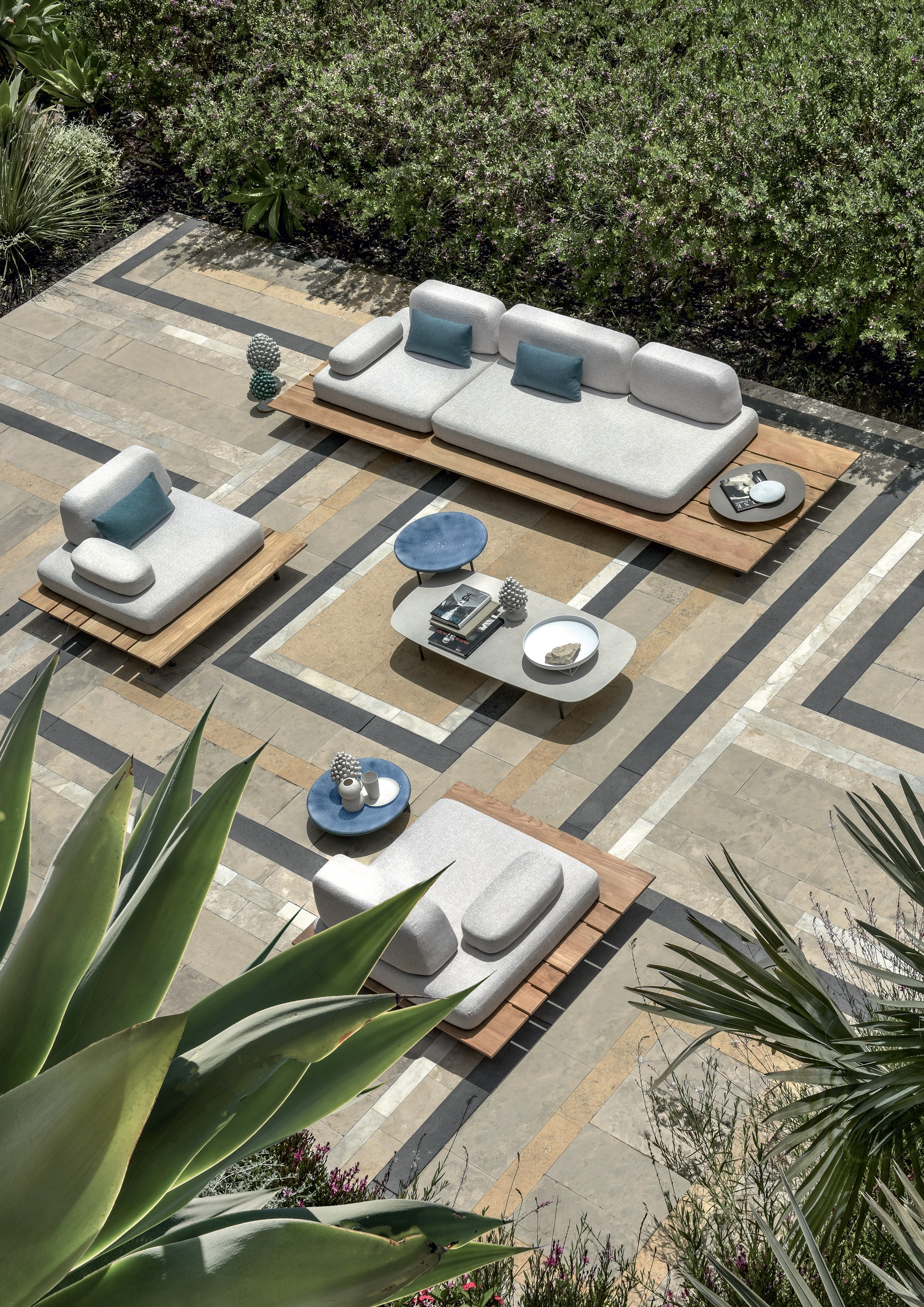 CALIPSO | Sectional sofa Calipso Collection By Ethimo design Ilaria Marelli