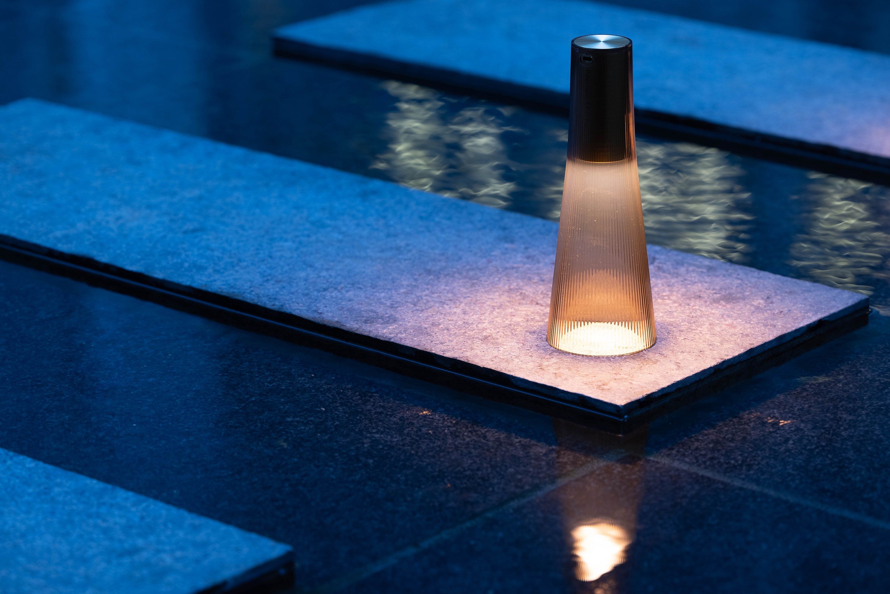 CANDÉL table lamp By Pablo