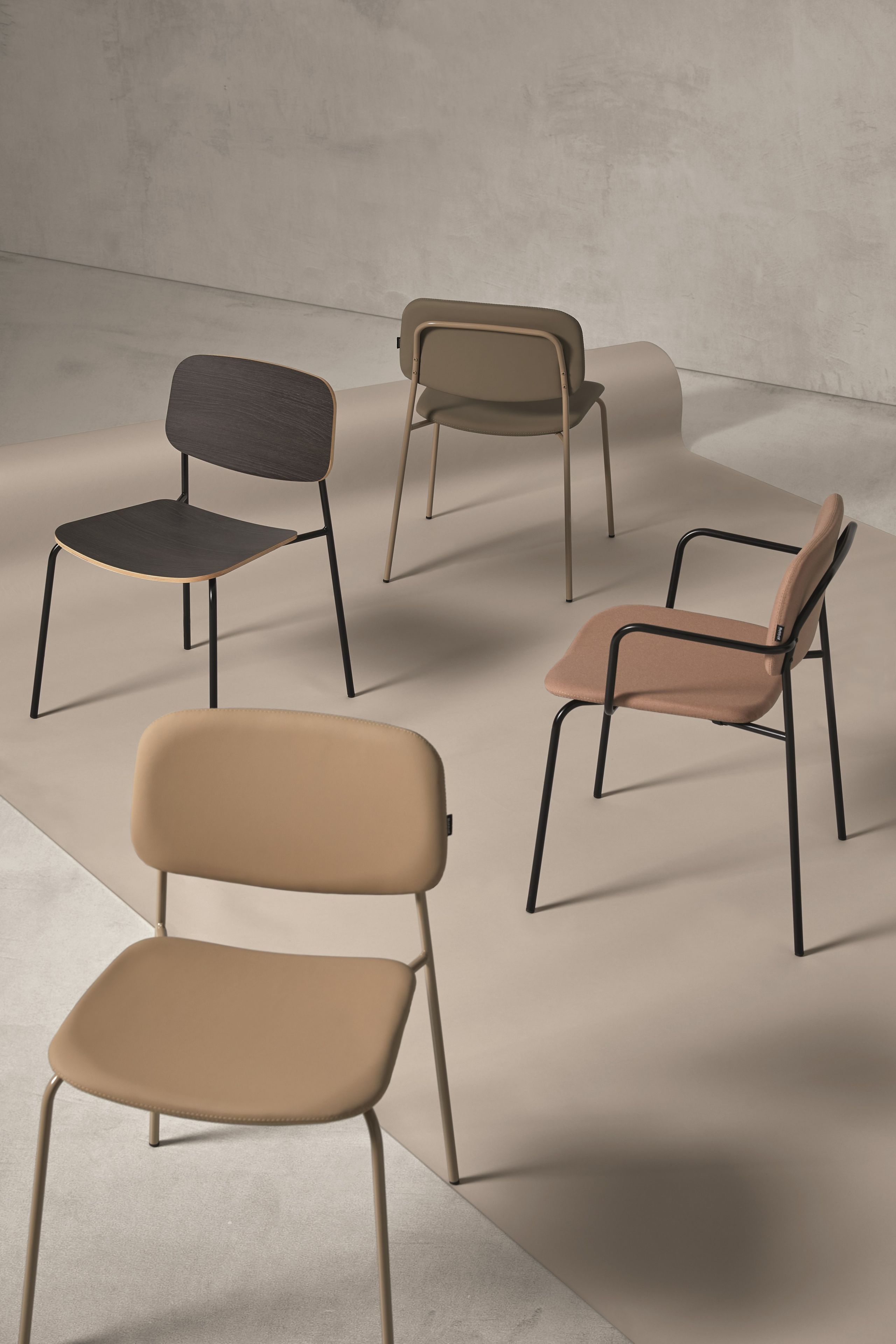 CAP Chair By Mobboli