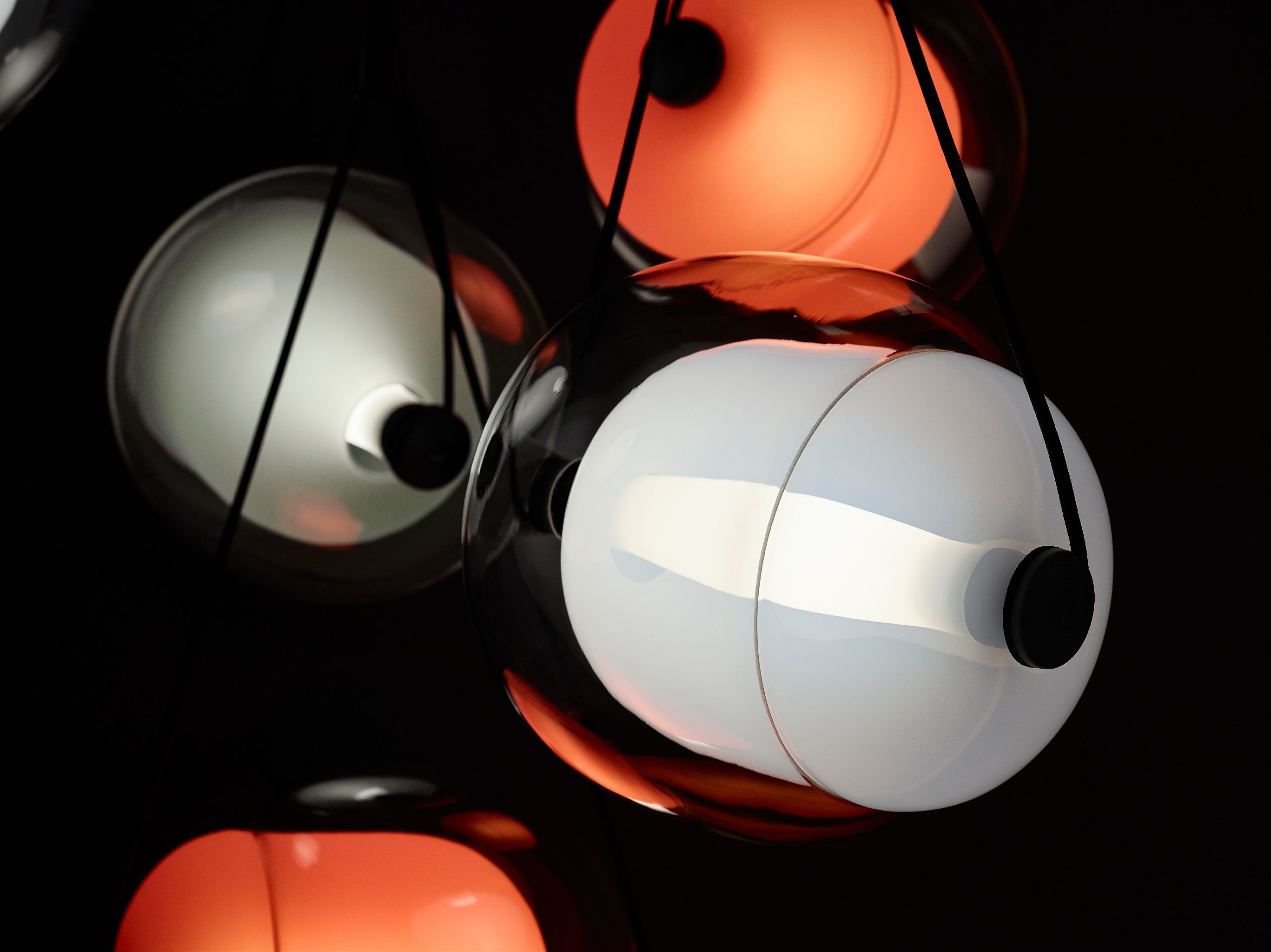 CAPSULA Pendant lamp By BROKIS