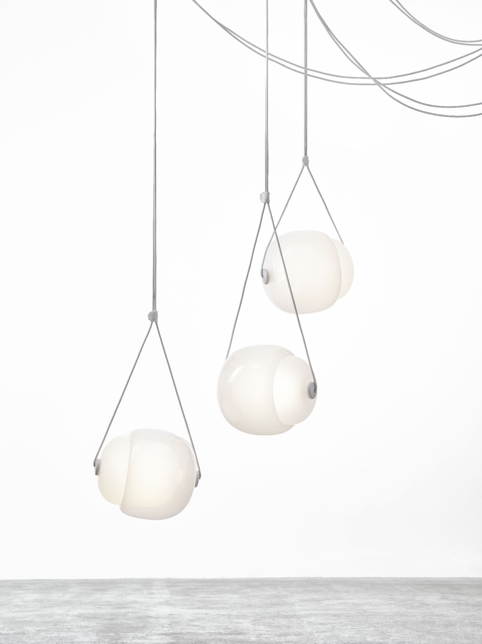 CAPSULA Pendant lamp By BROKIS