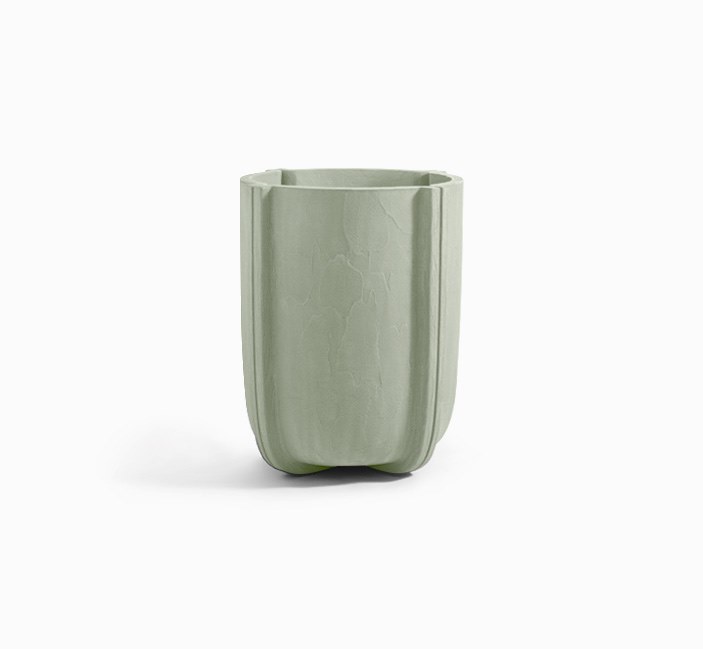 CASSERO Polyethylene planter By Serralunga | design Patricia Urquiola