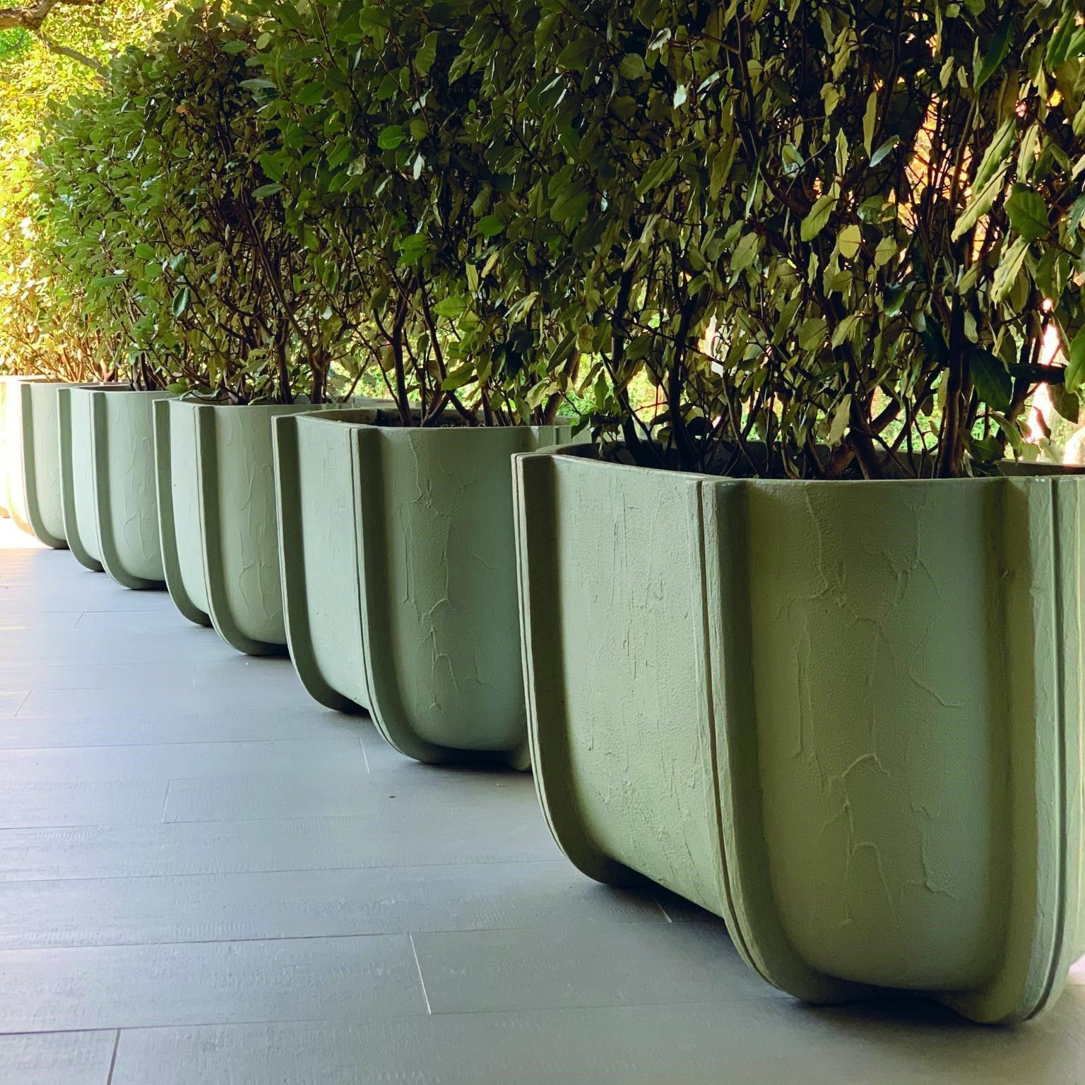 CASSERO Polyethylene planter By Serralunga | design Patricia Urquiola