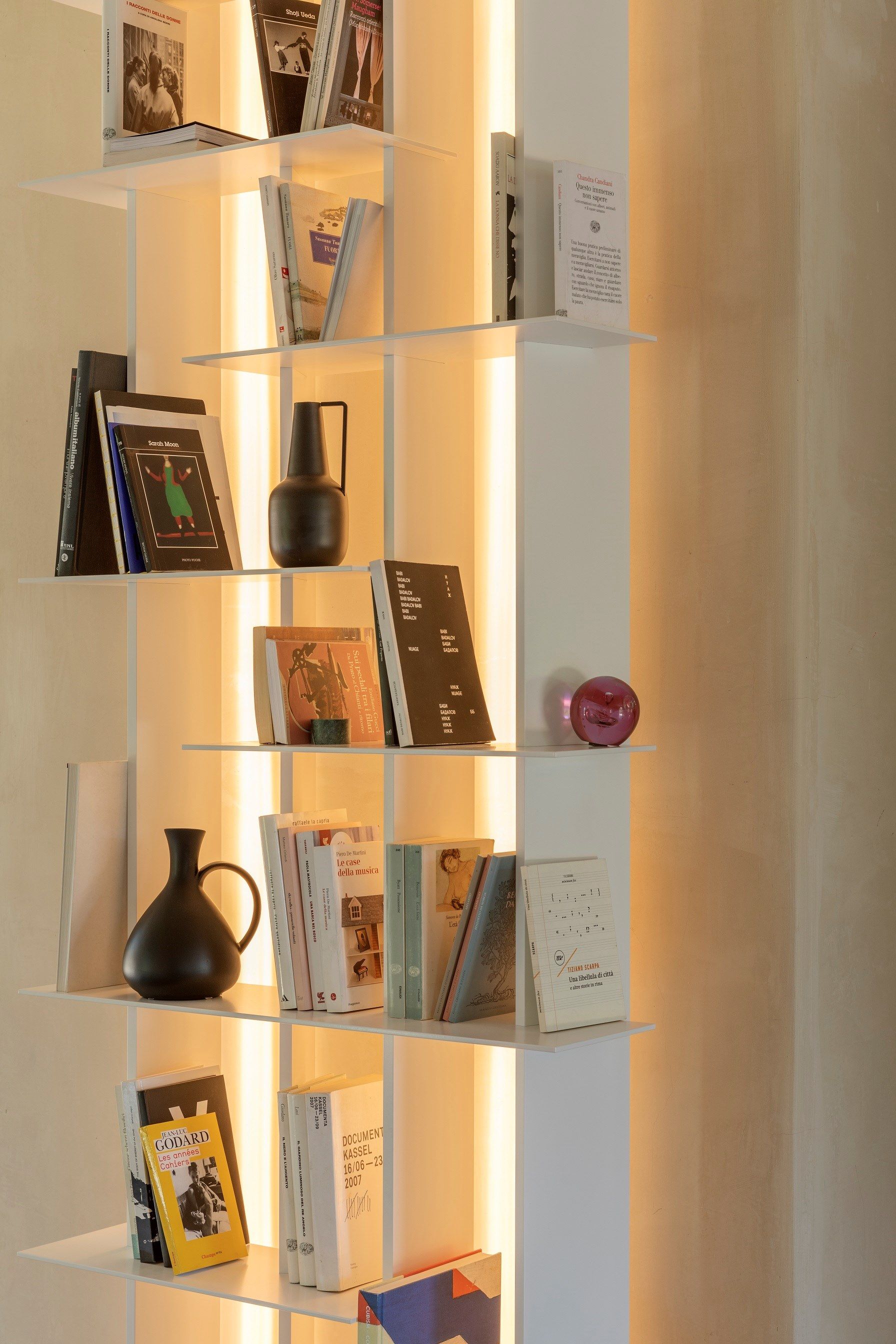 CCLIGHT Open bookcase with built-in lights By Natevo