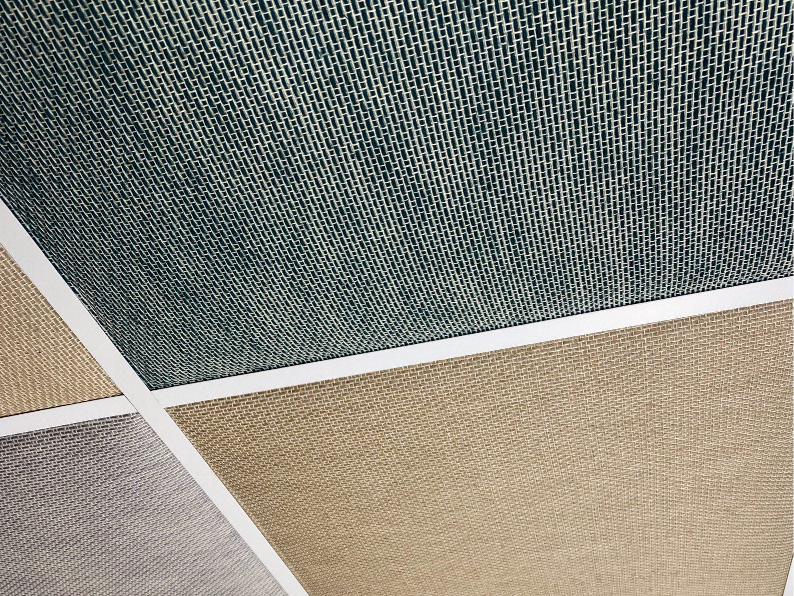 Pannelli per controsoffitto acustico in Varian® CEILING SLAB By Culture iN