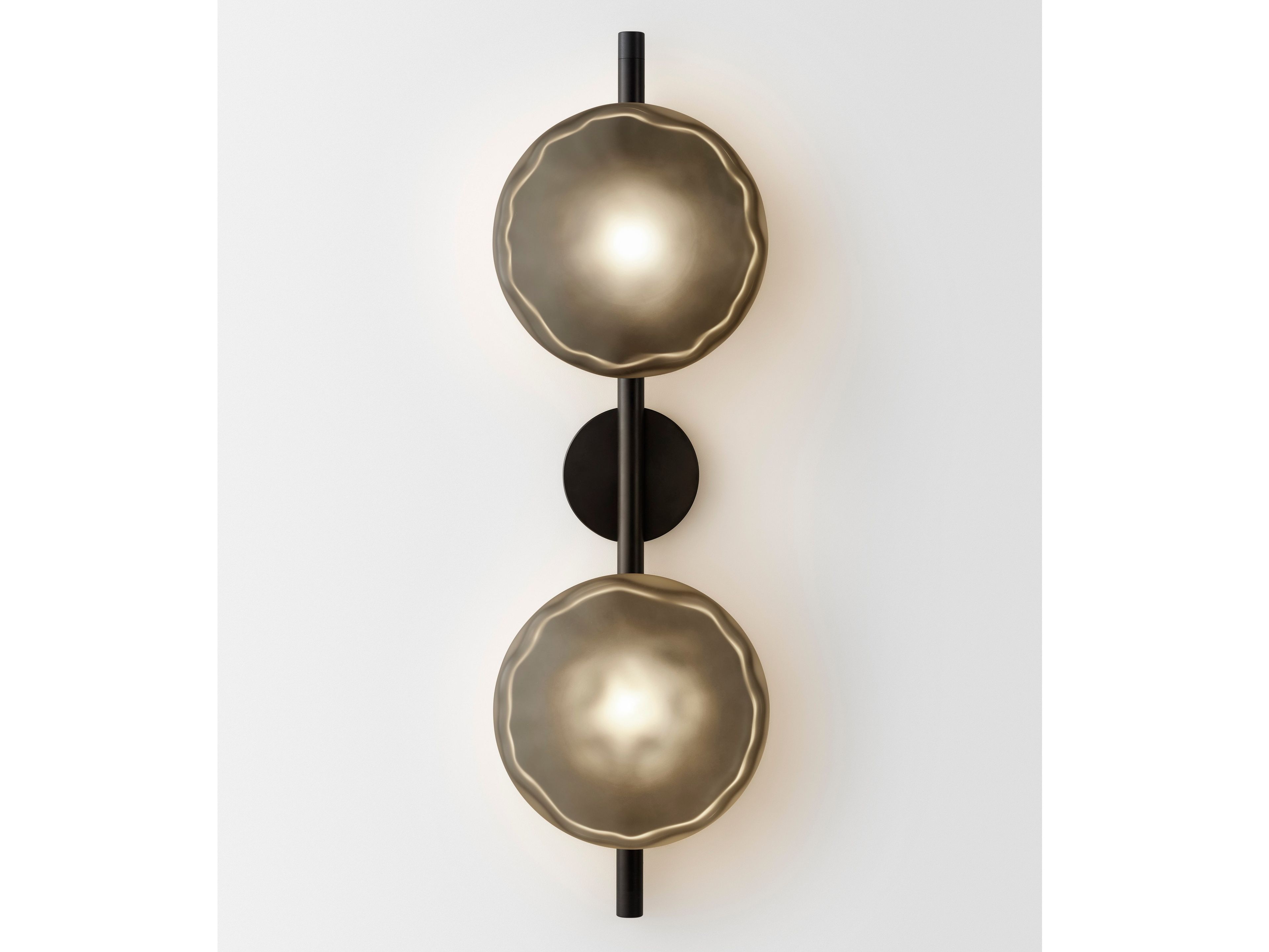 CETO LED Anodized aluminium wall lamp By Ross Gardam
