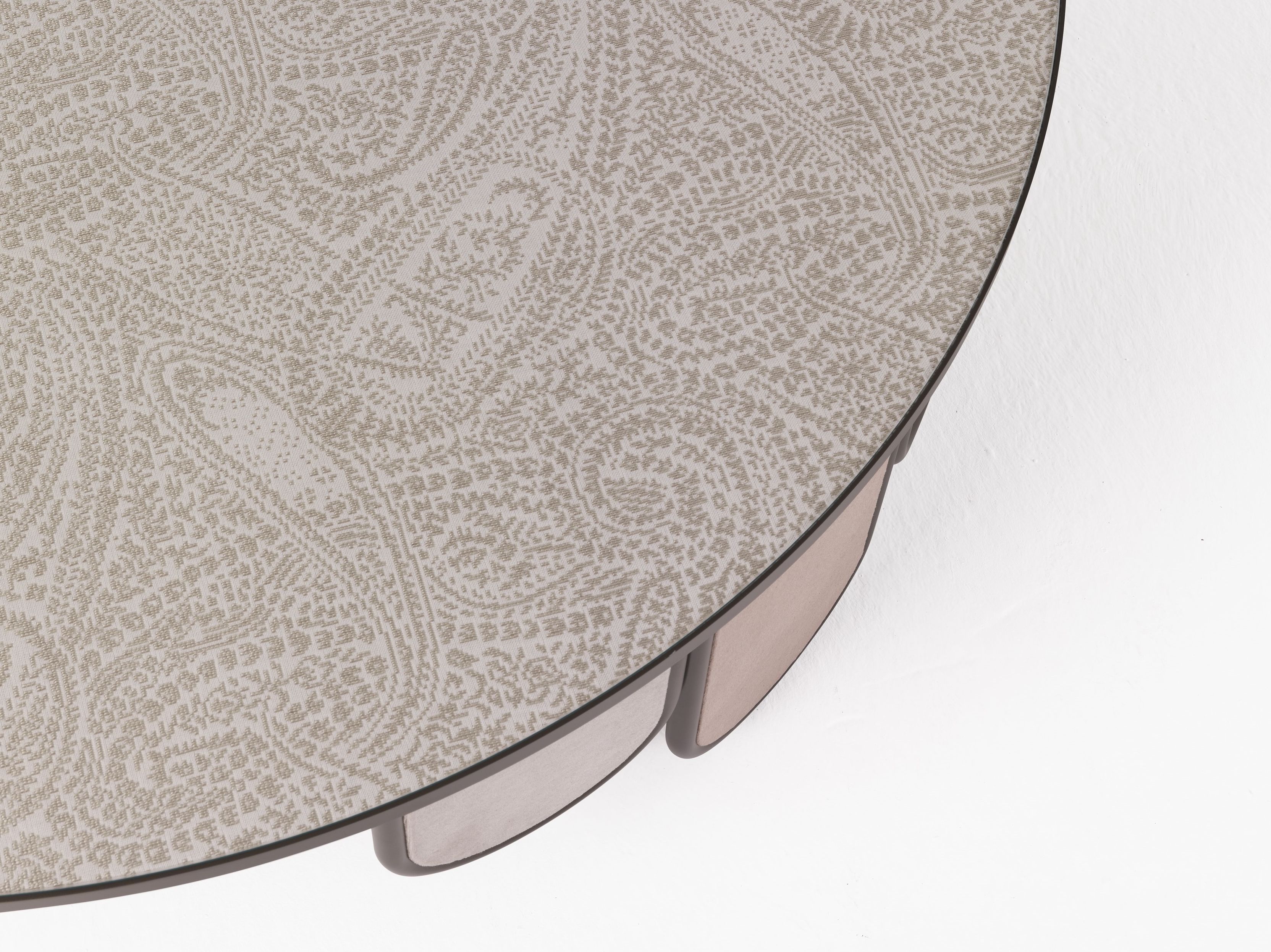 CHANDRA | Round coffee table By ETRO Home Interiors