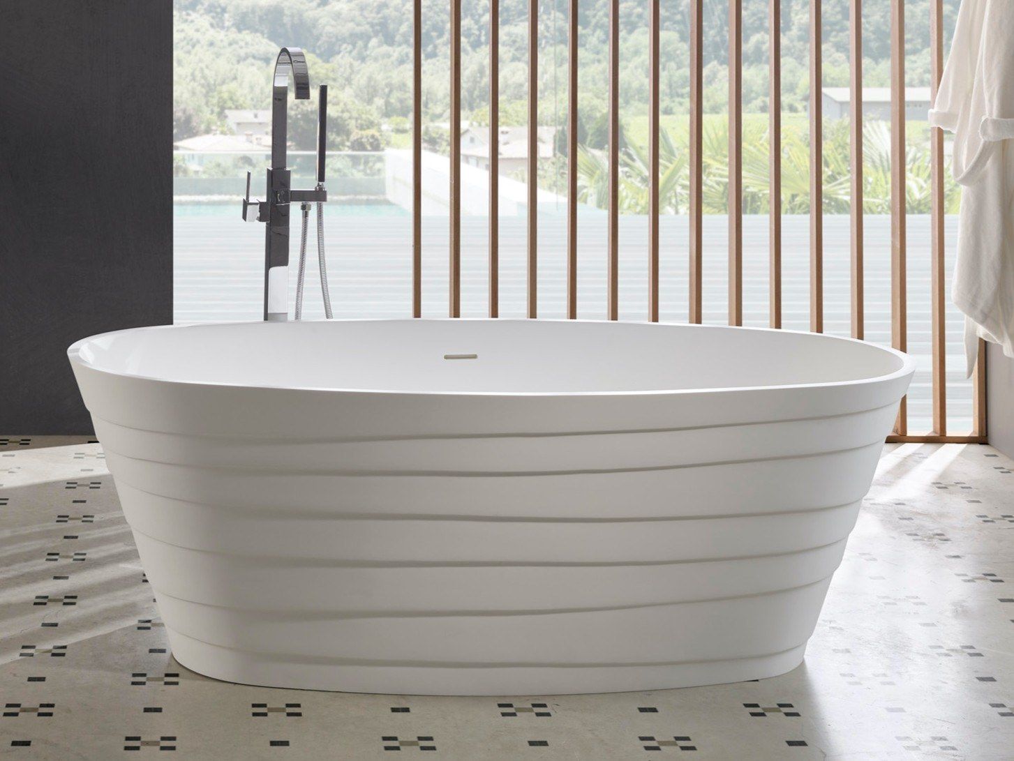 Vasca da bagno ovale in Solid Surface CHIC By RILUXA