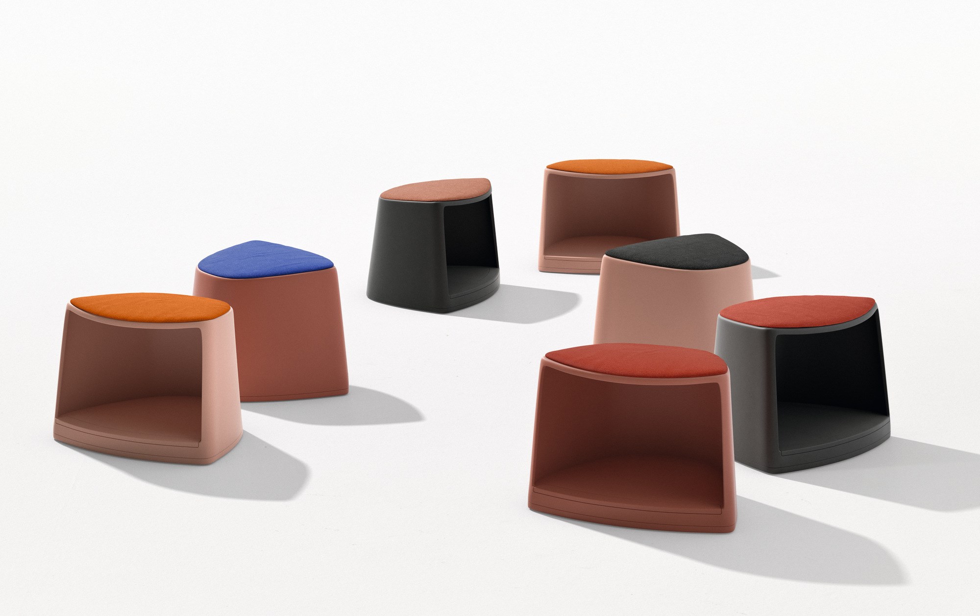 CILA GO Stool with castors with storage space By Arper | design Lievore ...