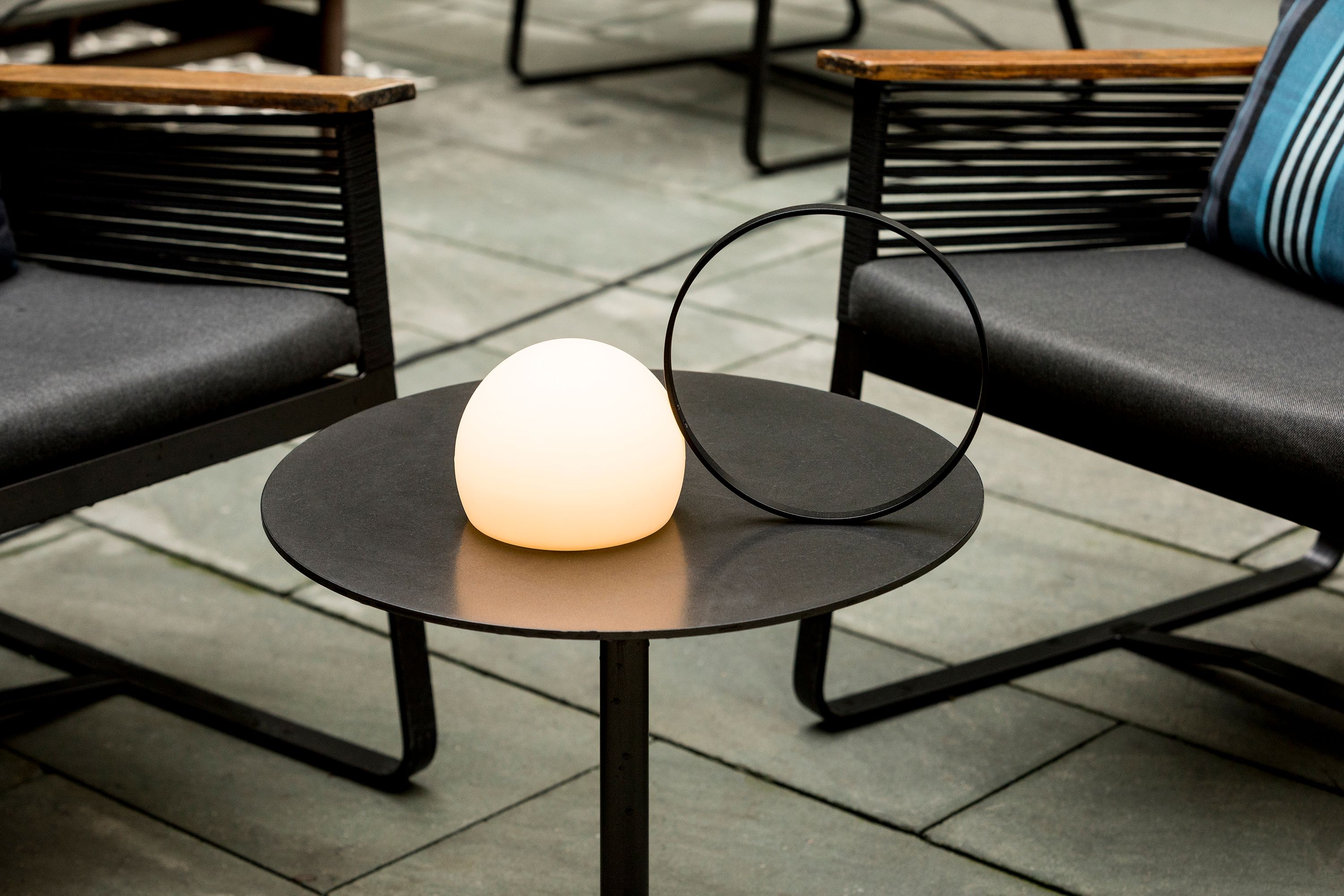 CIRC | Table lamp By Estiluz