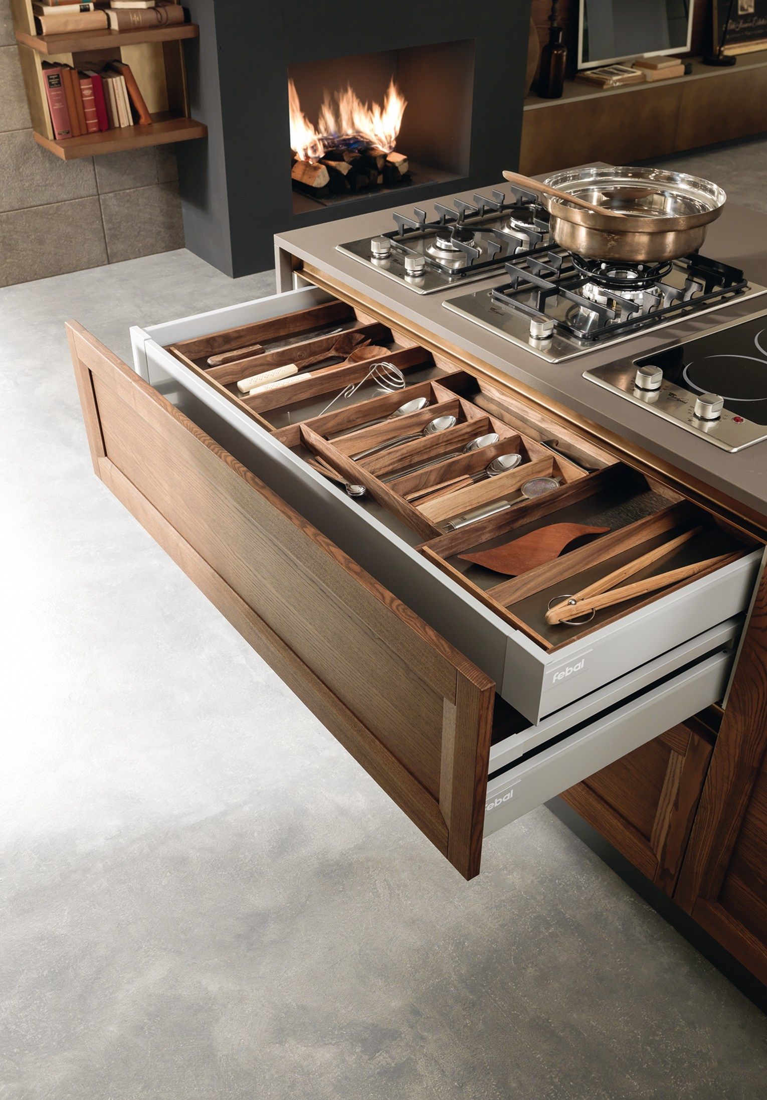 CLASS LINE | Kitchen with island By Febal Casa design Alfredo Zengiaro